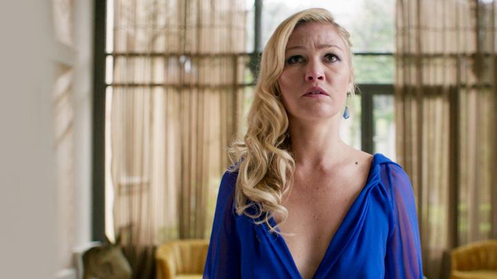 Watch Riviera Episode No. 6 TV Series Online - Travail D'Artiste - SonyLIV