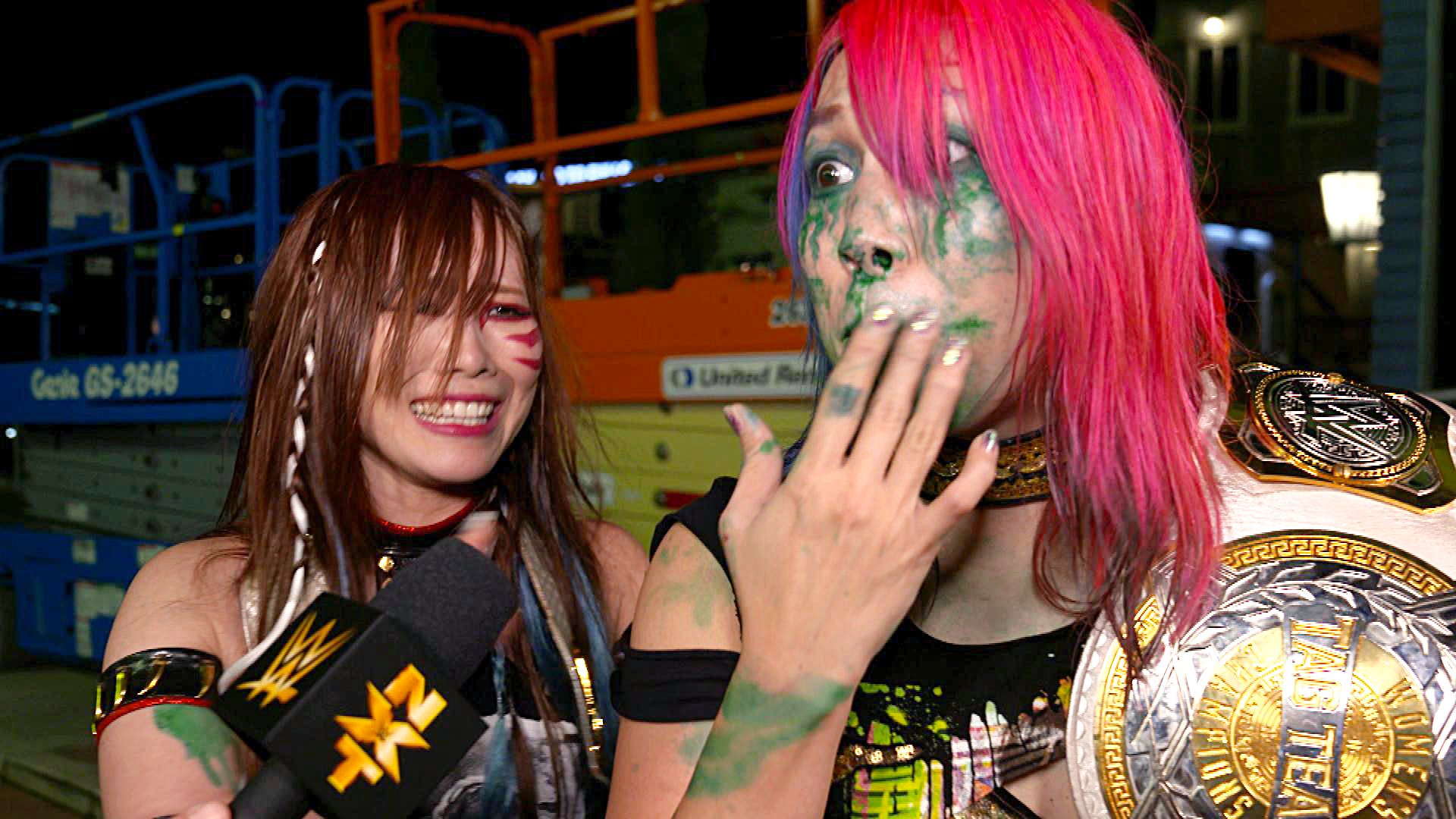 Why did Asuka spray Paige with green mist? - 30th October 2019 WWE NXT ...