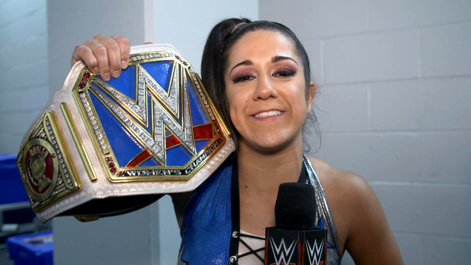 Why Bayley has the advantage at WWE Extreme Rules - 8th July 2019 Raw ...