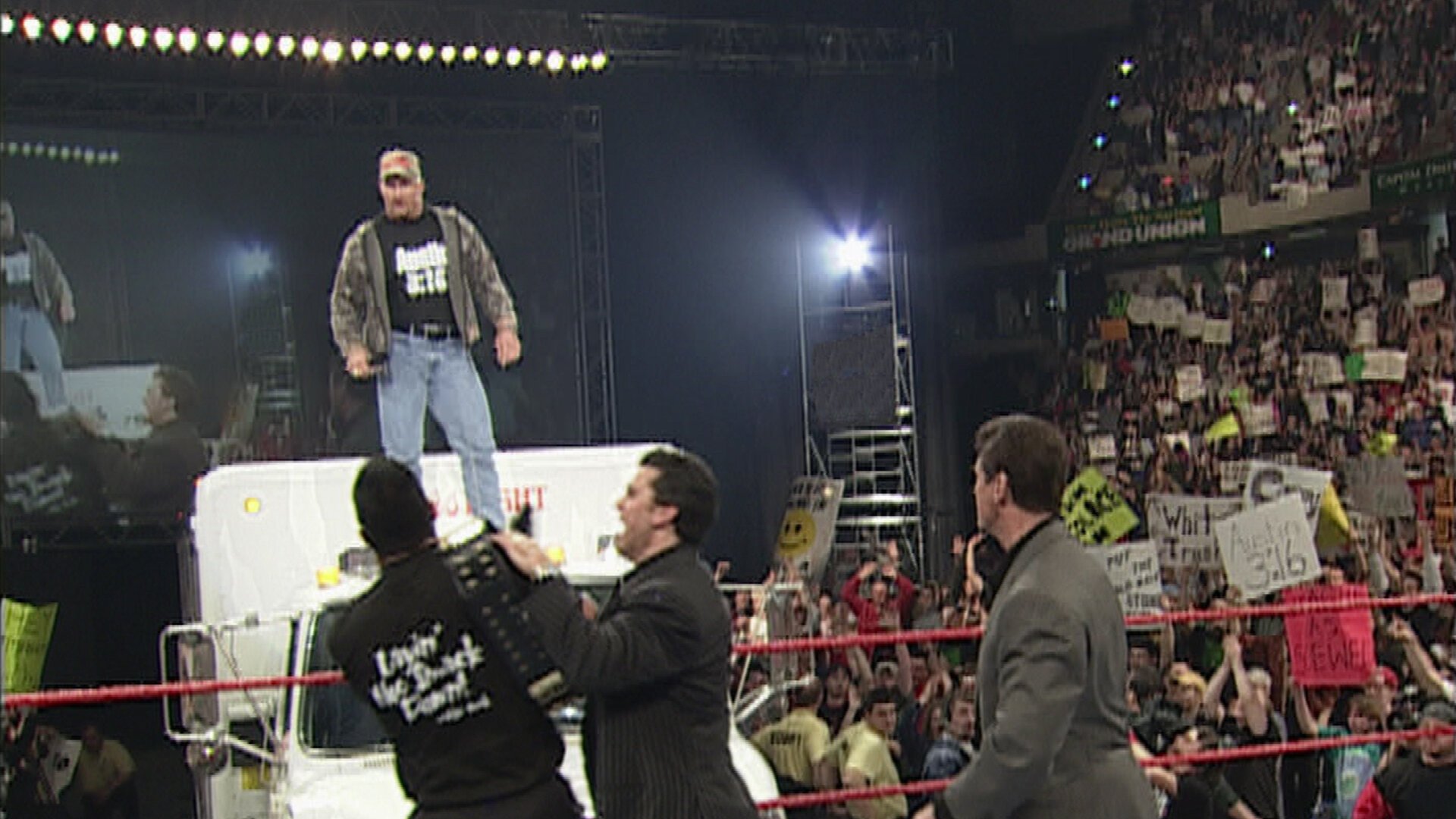 WWE_c5070f42-fb60-7d4d-ad74-ac65e666274b.jpg