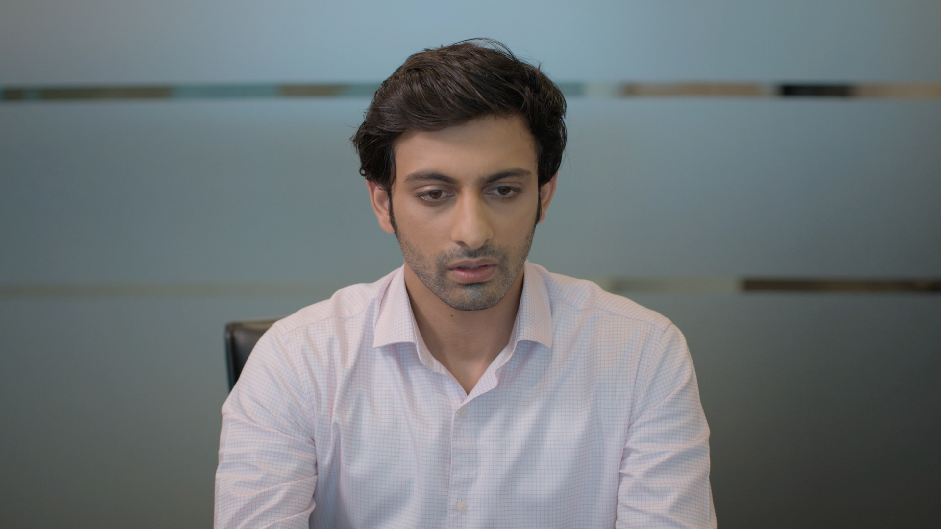 Watch Cubicles Season 2 Episode 5 Online - From Cubicle to Cabin ...