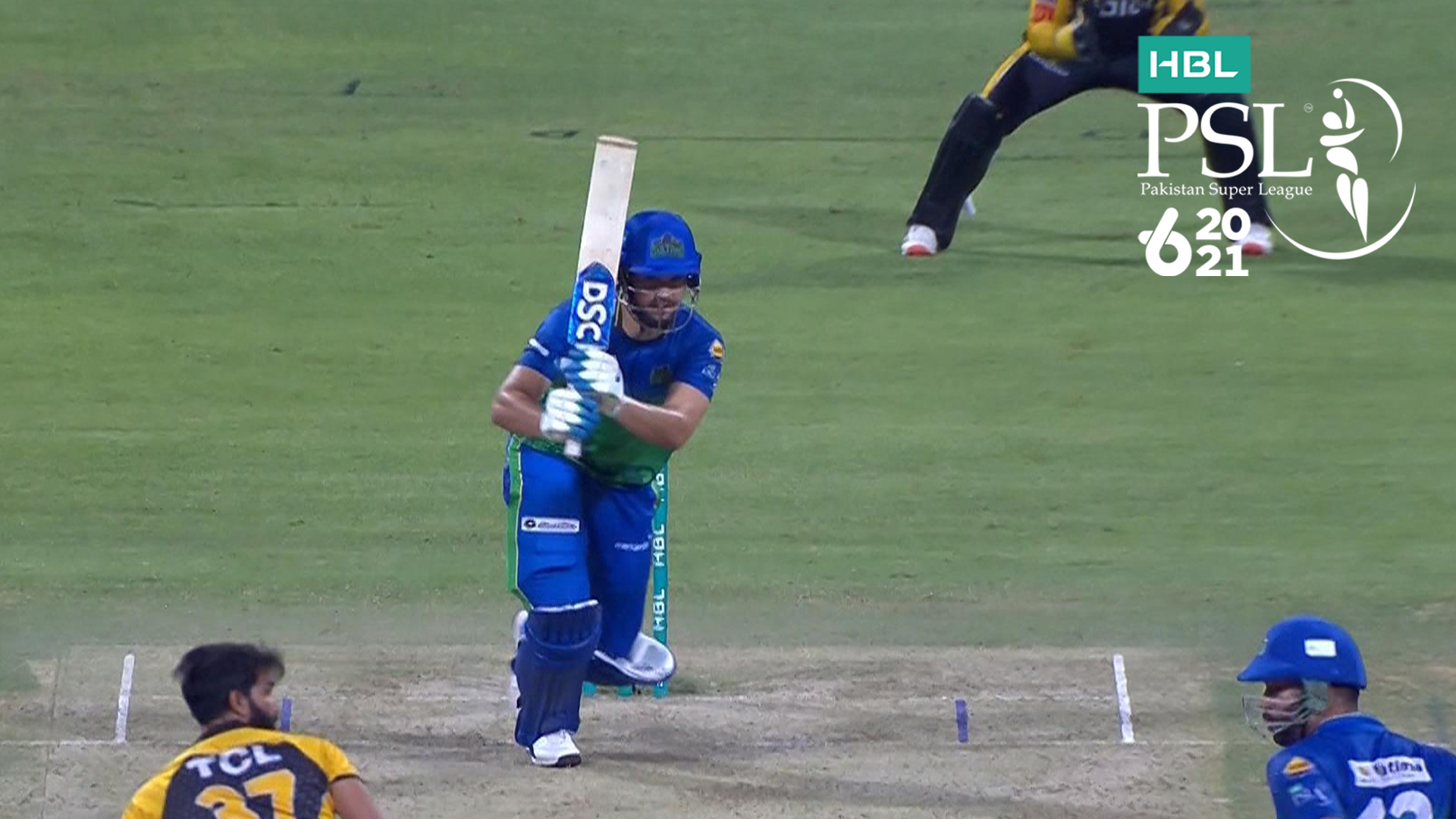 Rossouw-Drives-It-Towards-Mid-Off-13.1.jpg