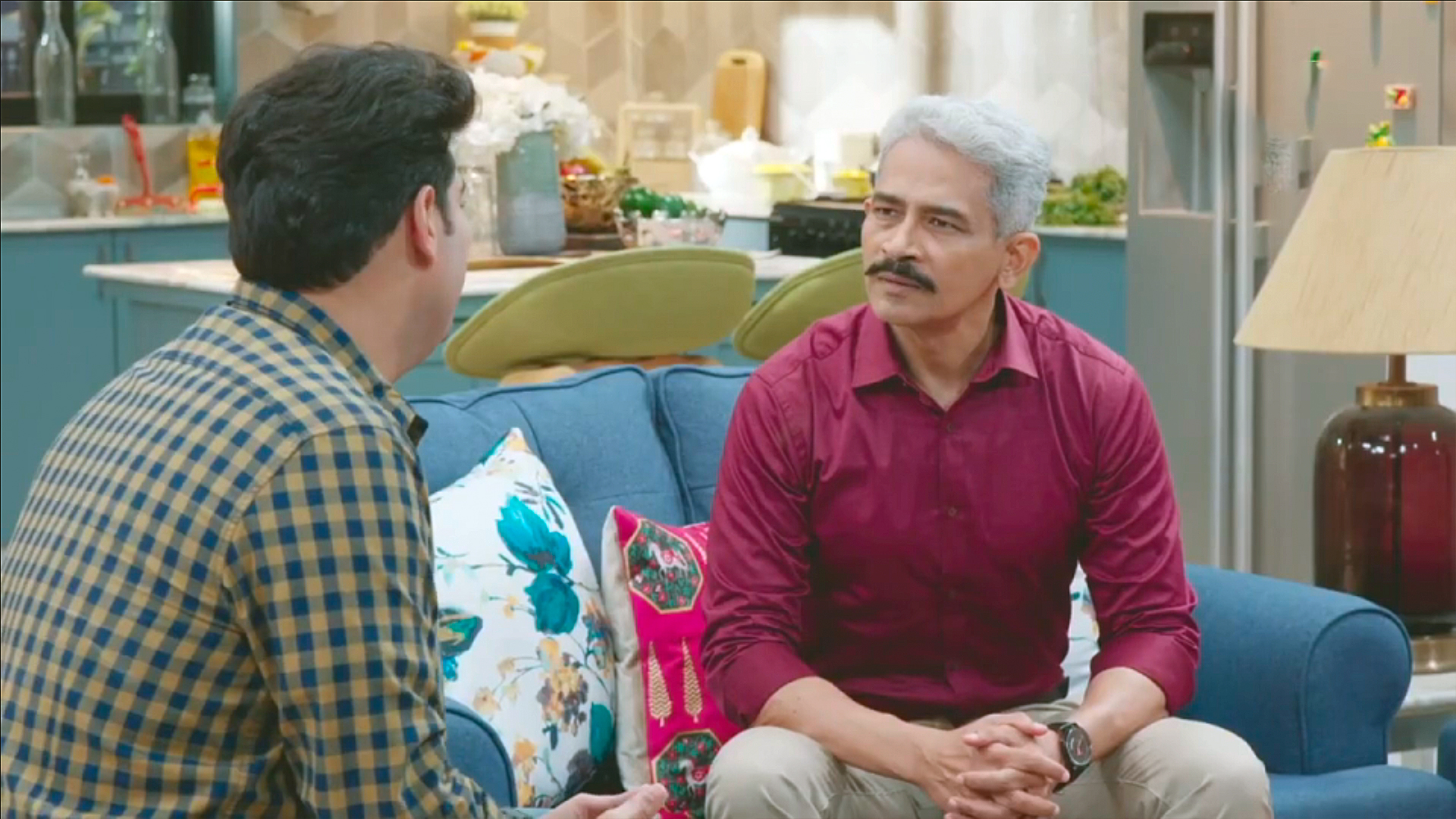 Watch Naina's 'Detective' Dad Interrogates Sameer from Sandwiched ...