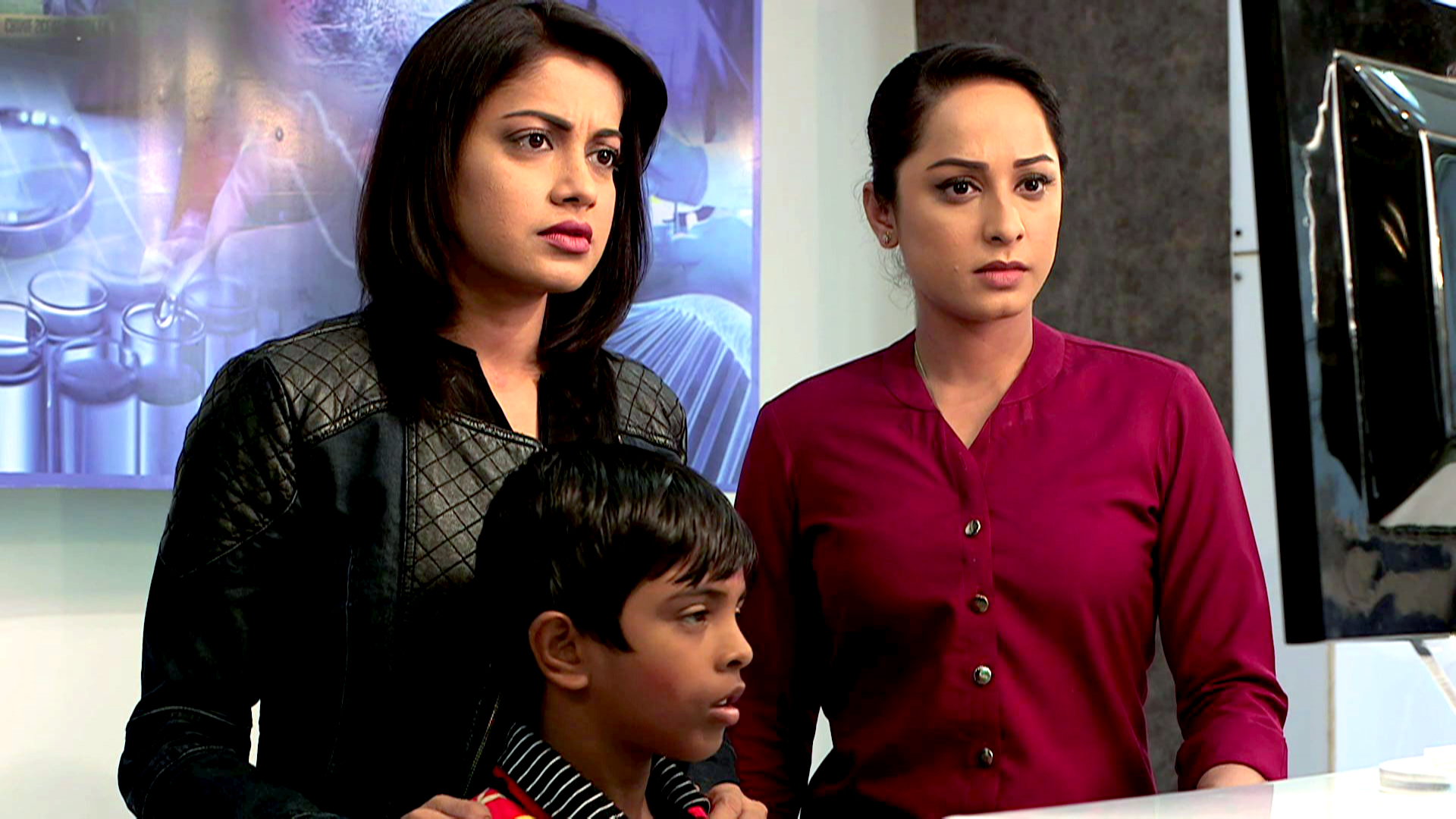 Watch CID Episode No. 1195 TV Series Online - Khatre Mein Masoom - SonyLIV