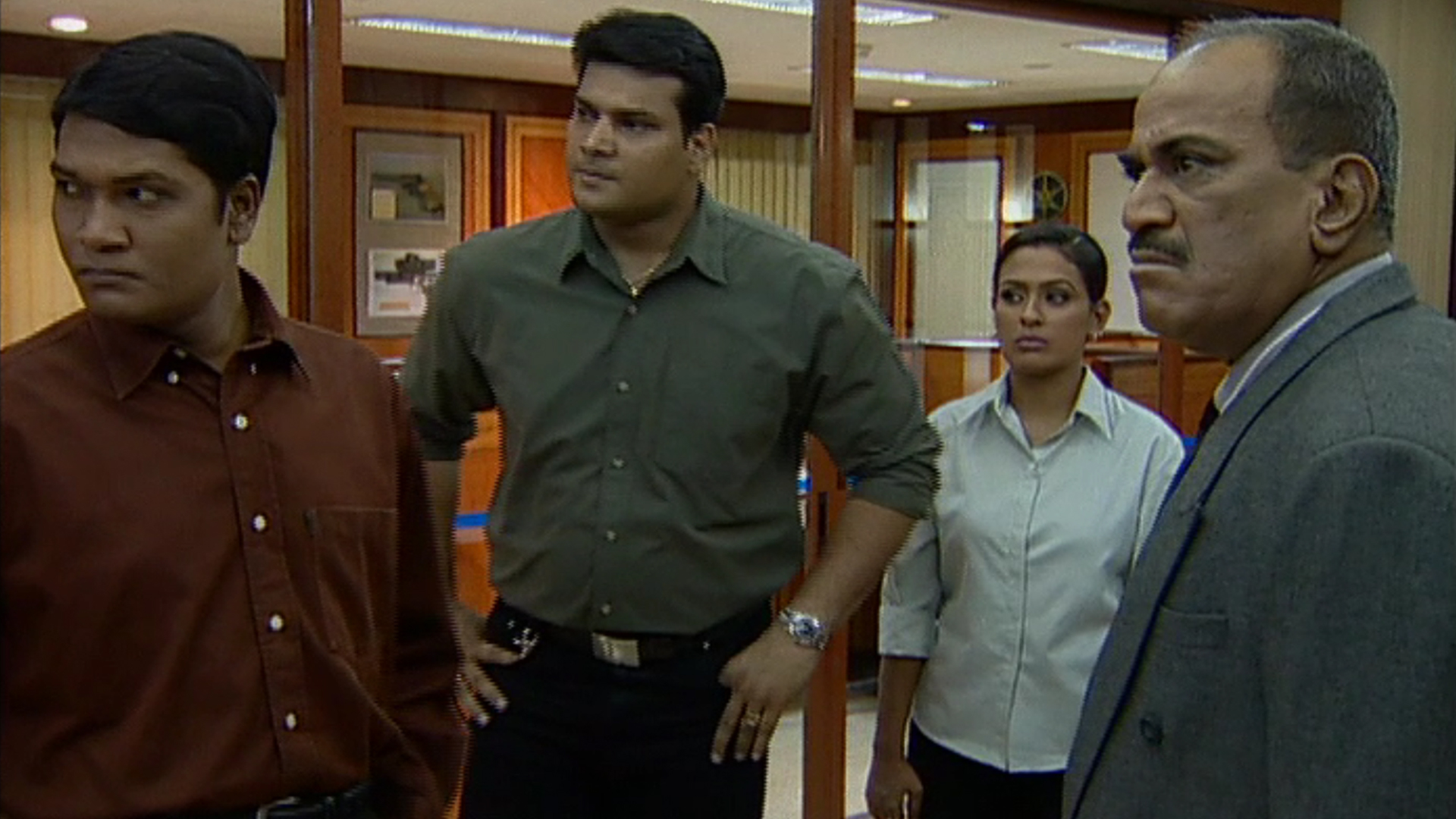 Watch CID Episode no. 139 TV Series Online - The Counterfeit Cop - Part ...