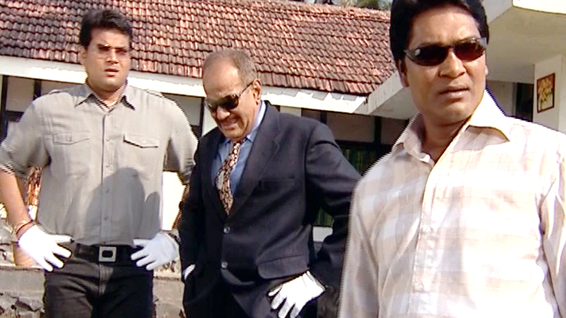Watch CID Episode No. 442 TV Series Online - The Killer Dog - SonyLIV