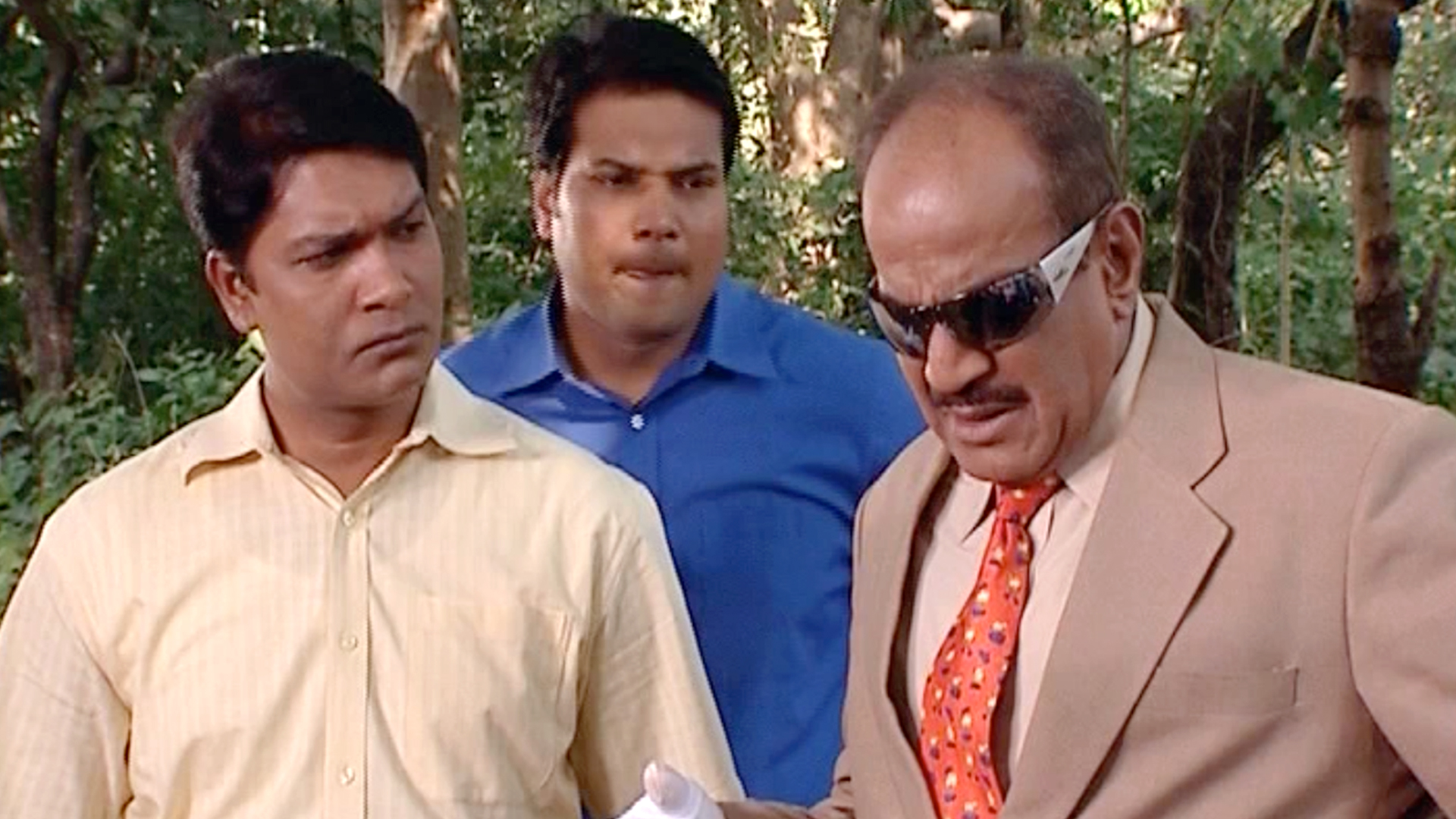 Watch CID Episode No. 444 TV Series Online - Masks - SonyLIV