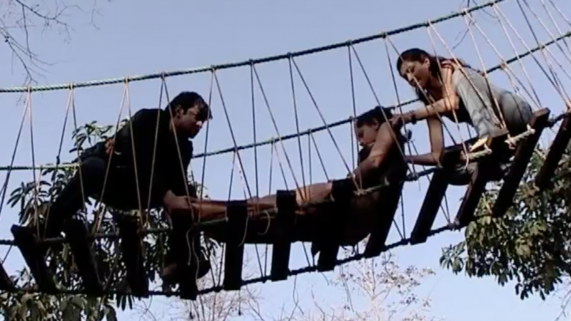 Watch CID Episode No. 513 TV Series Online - Invisible Killer - SonyLIV