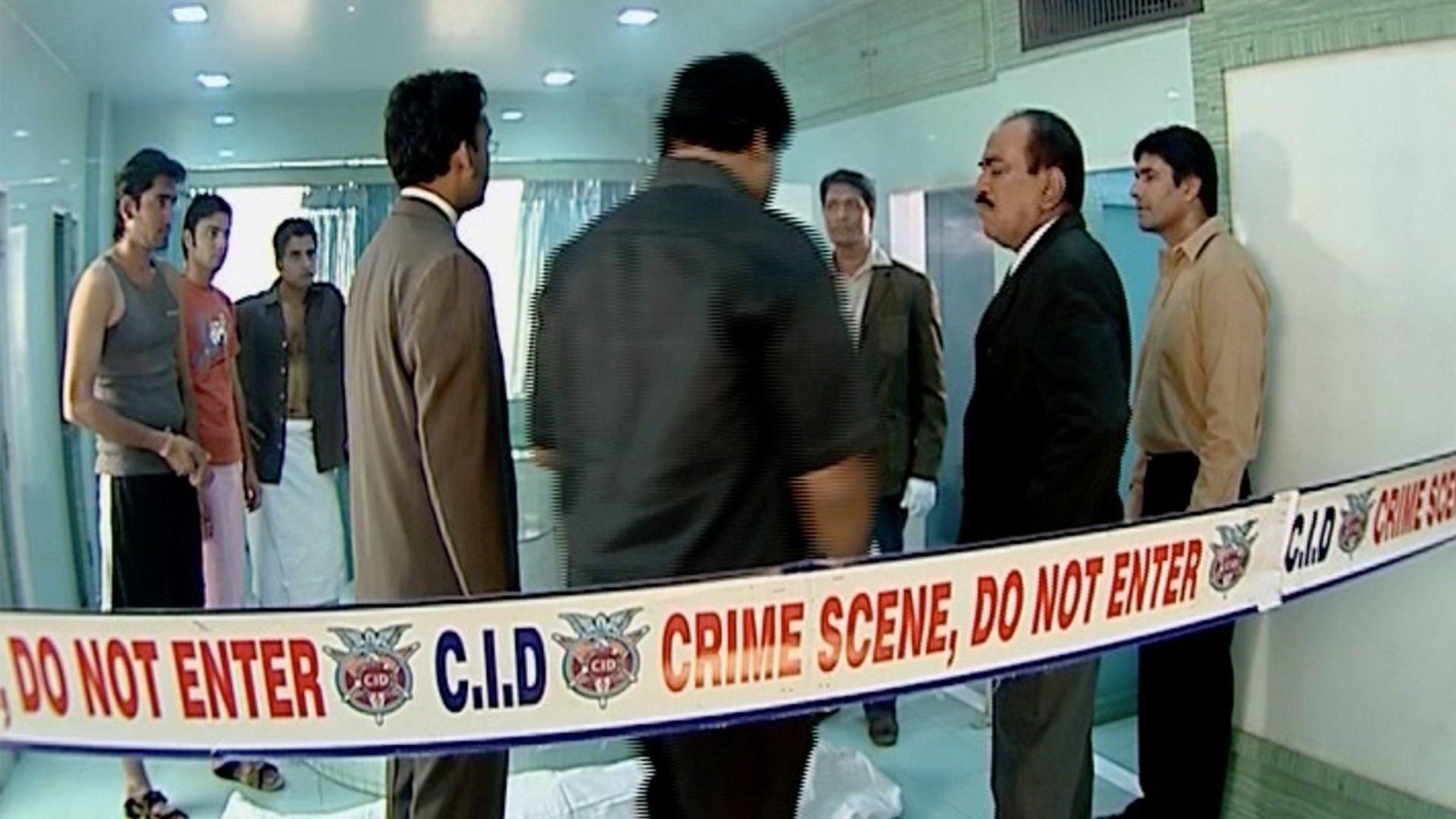 Watch CID Episode No. 554 TV Series Online - Hot Water Murders - SonyLIV