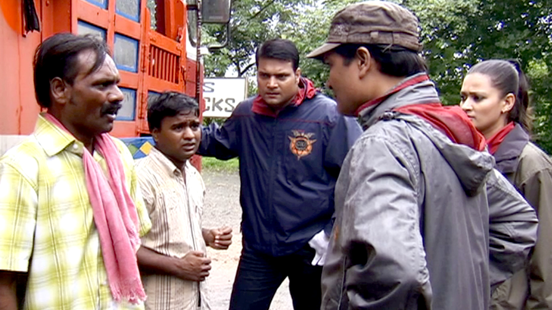 Watch CID Episode No. 640 TV Series Online - Laash Pe Laash - SonyLIV