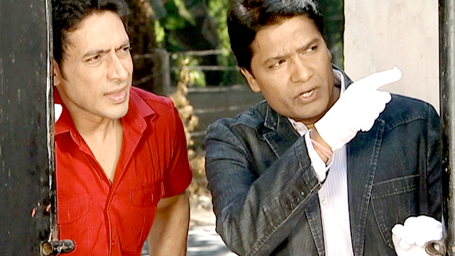 Watch CID Episode No. 696 TV Series Online - Girl In The Painting - SonyLIV