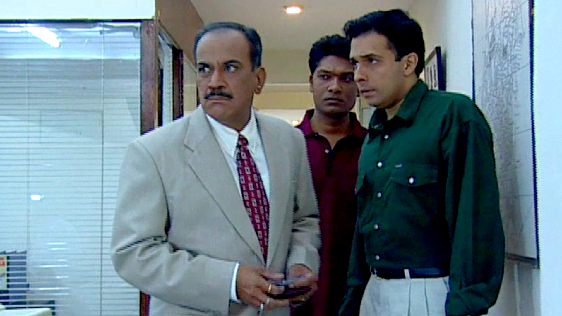 Watch CID Episode No. 74 TV Series Online - The Stolen Dynamite - Part ...