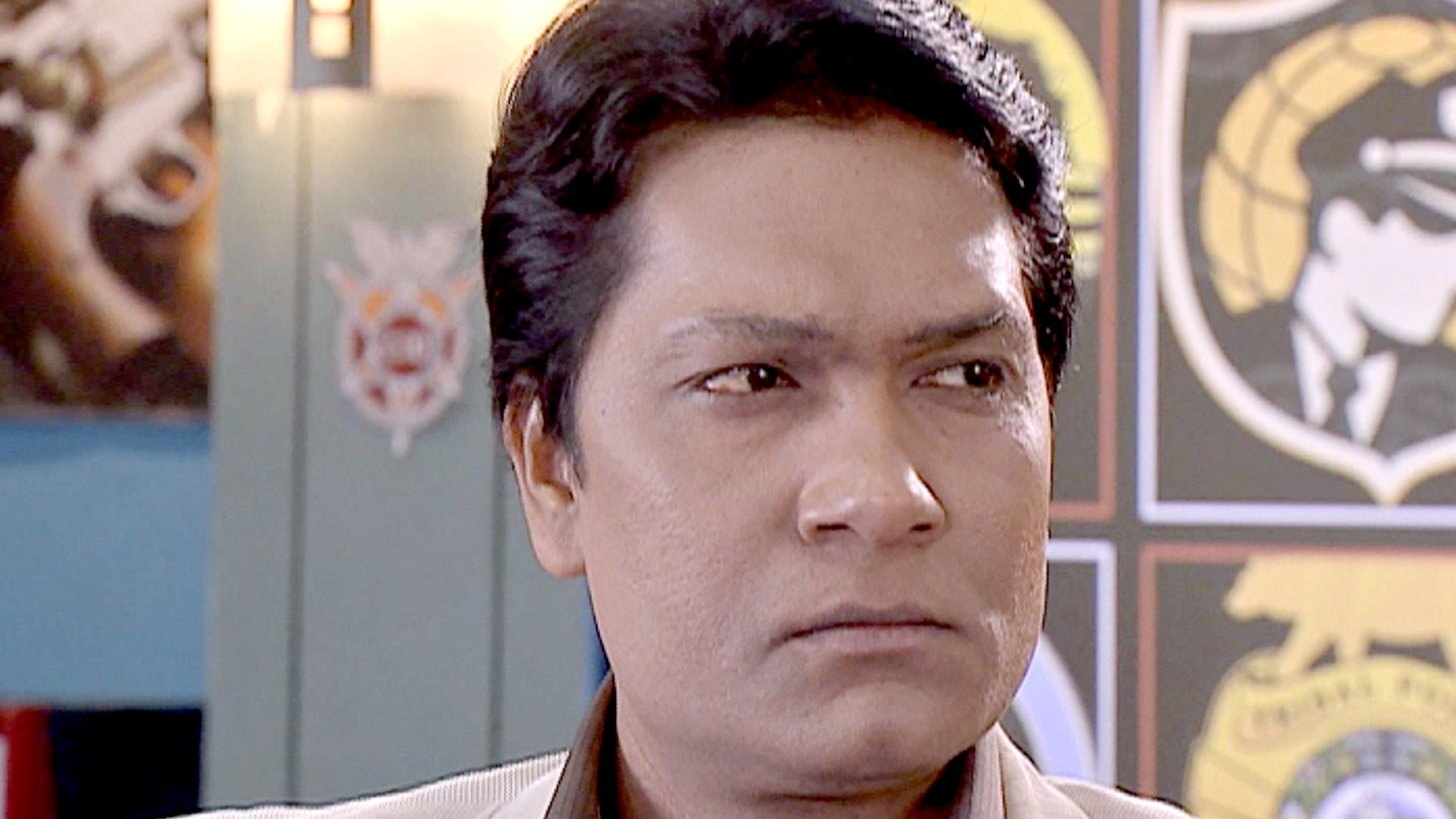 Watch CID Episode No. 907 TV Series Online - Mysterious Diamond Thief ...