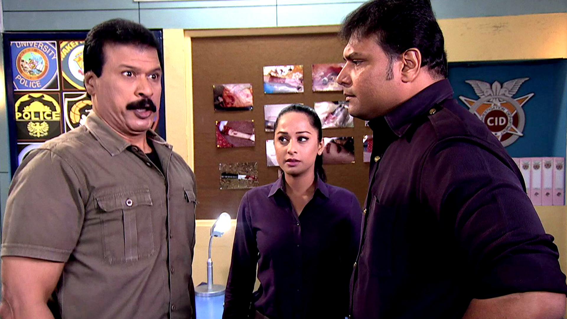 Watch CID Episode No. 970 TV Series Online - Murder Of A Dead Man - SonyLIV