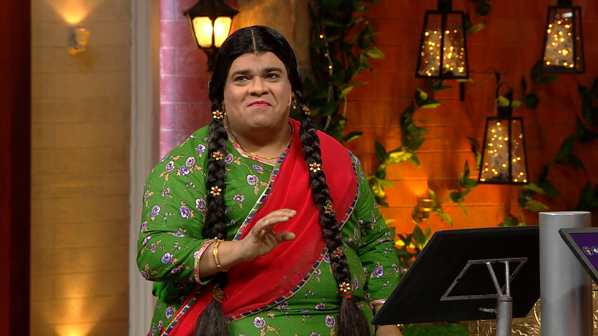Watch Tu Chal Main Aayi from The Kapil Sharma Show online - Sony LIV Watch Tu Chal Main Aayi from The Kapil Sharma Show online - Sony LIV
