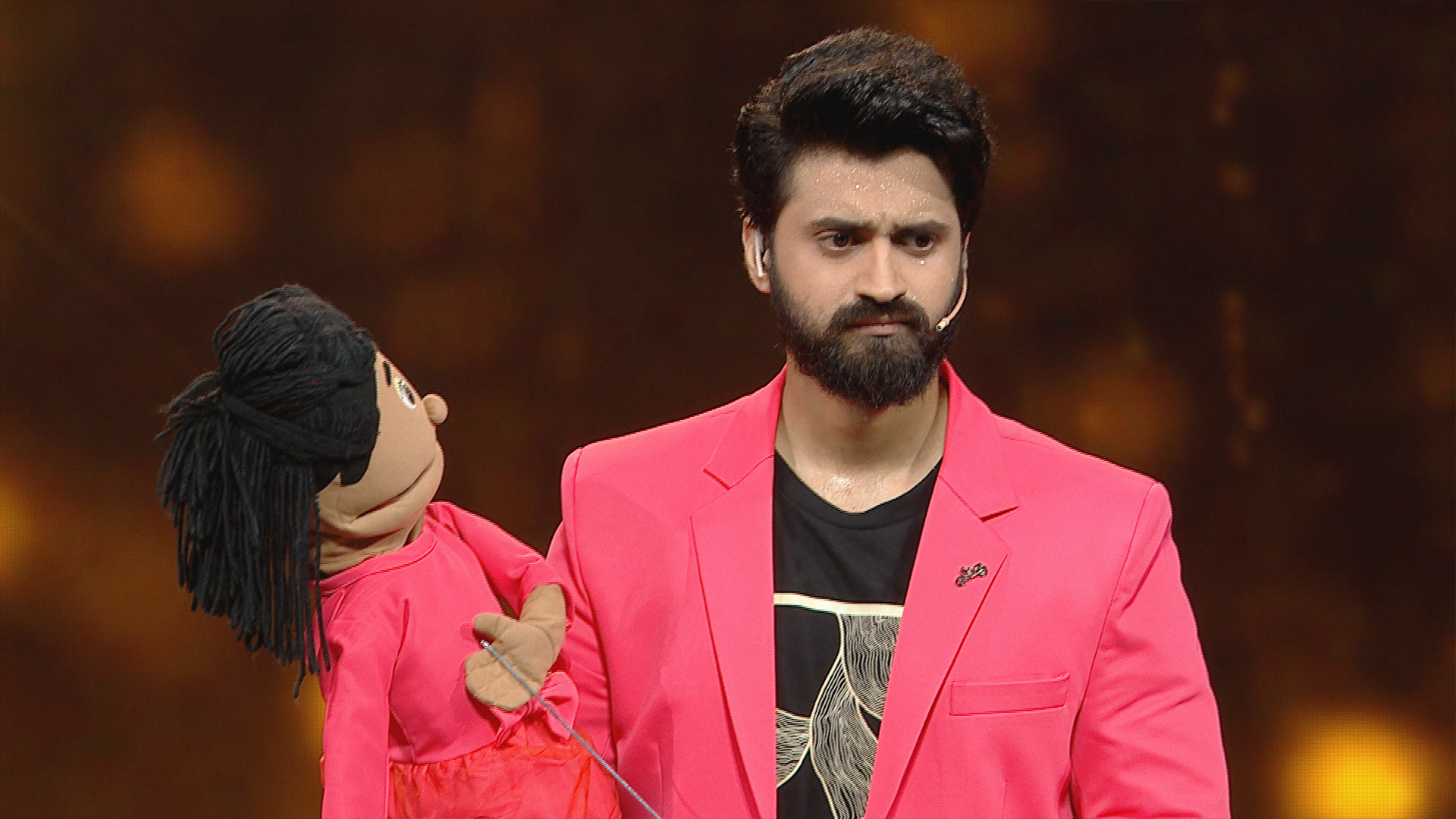 Watch Vighnesh The Ventriloquist from Superstar Singer online - SonyLIV
