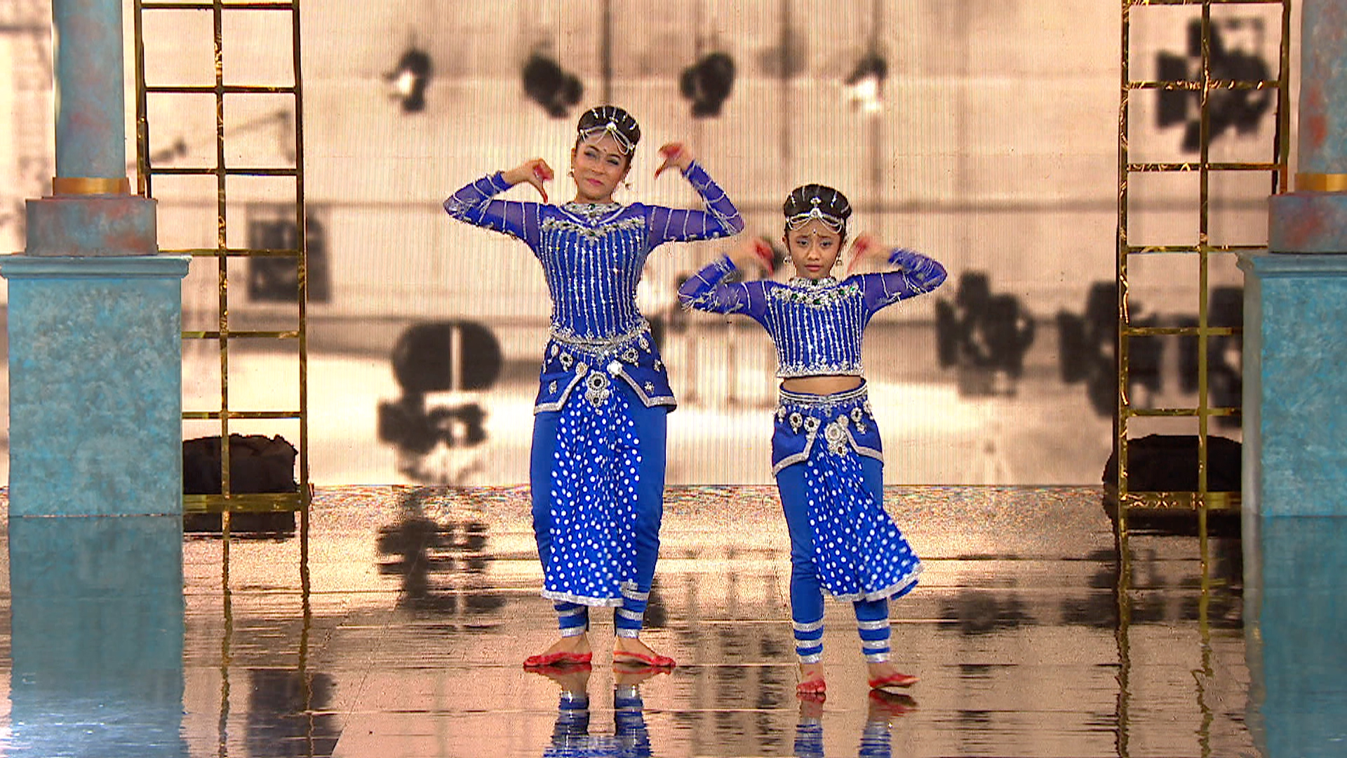 Watch Aplam Chaplam Full HD Video Clips on SonyLIV