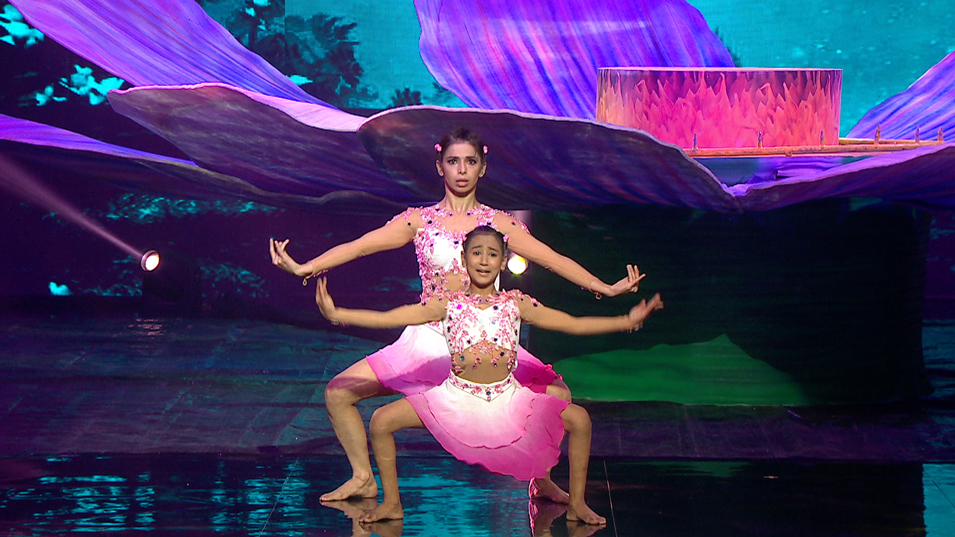 Watch Wow Performance Full HD Video Clips on SonyLIV