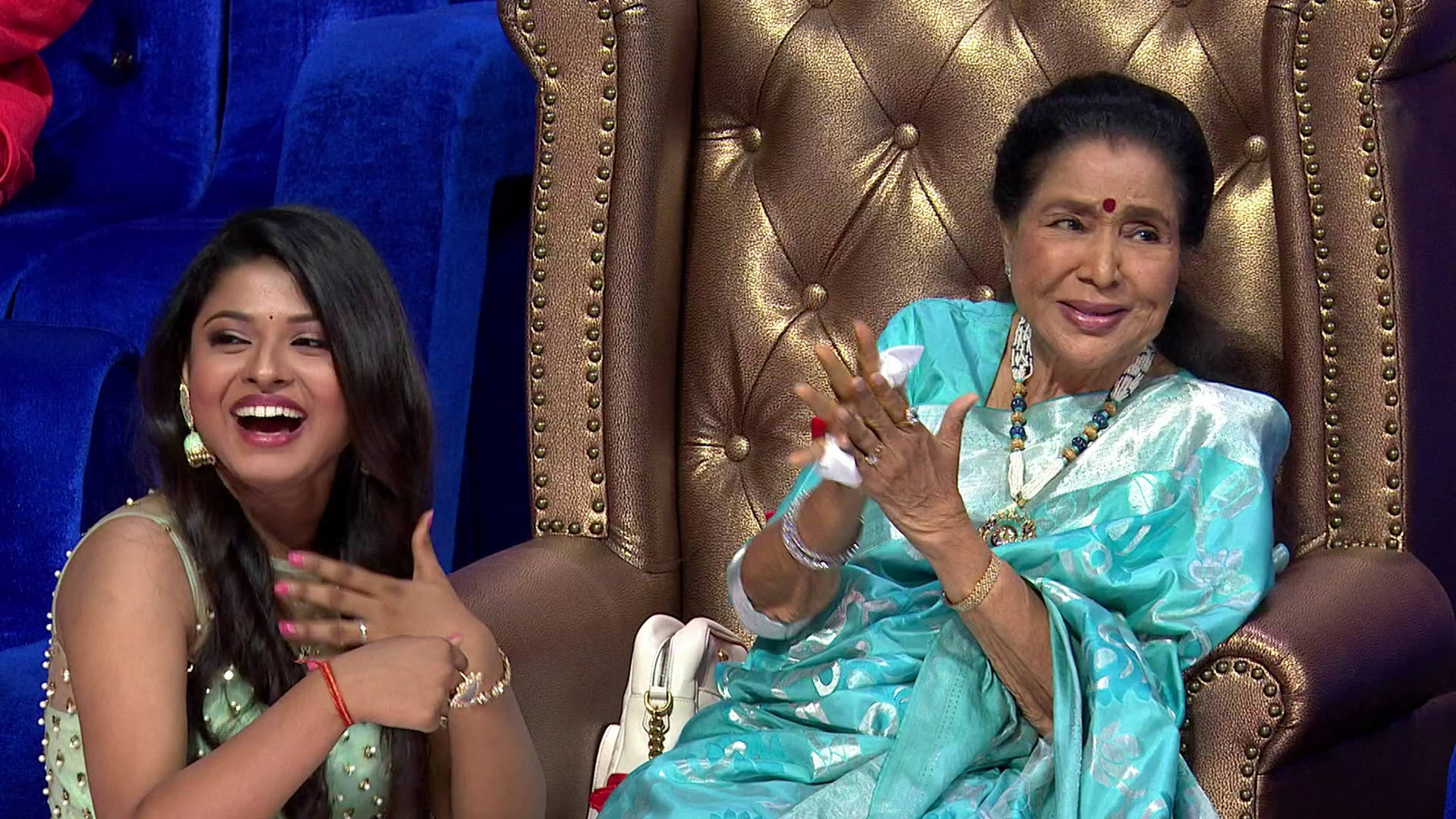 Watch Asha Ji's Hand Print Full HD Video Clips on SonyLIV