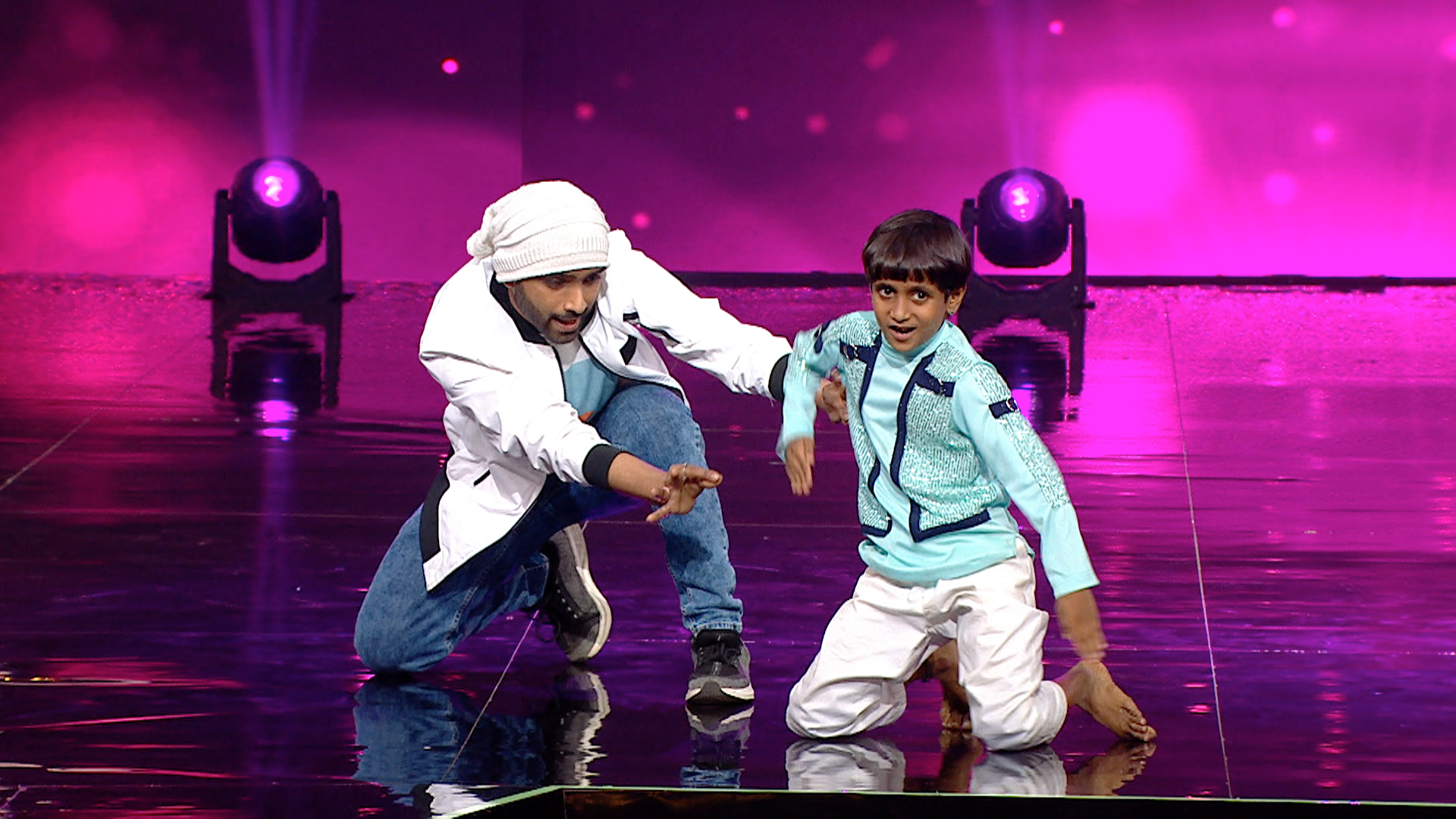 Watch What A Duo from Super Dancer online - SonyLIV