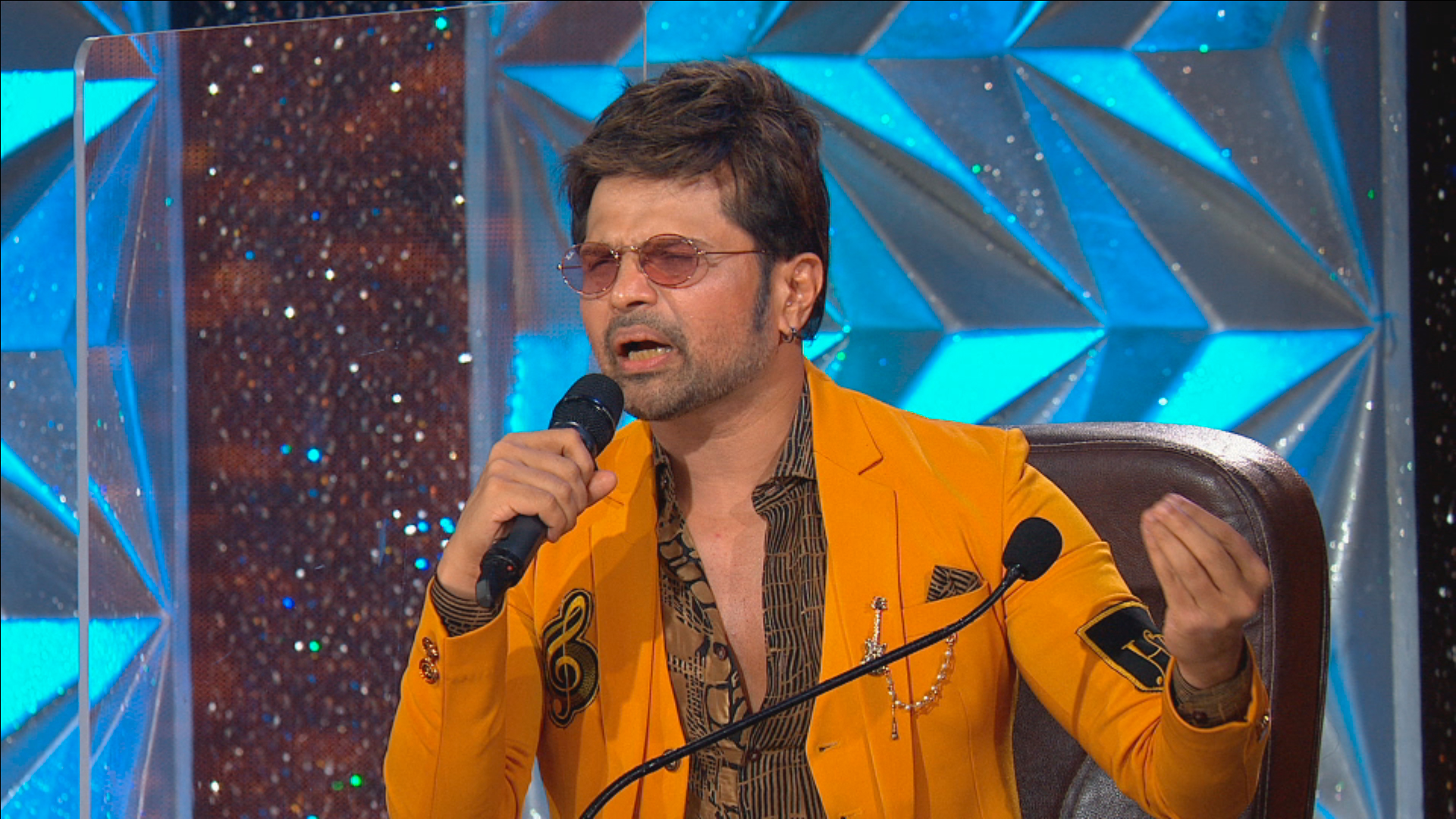 Watch Himesh Sings For Shanmukhapriya Full HD Video Clips on SonyLIV