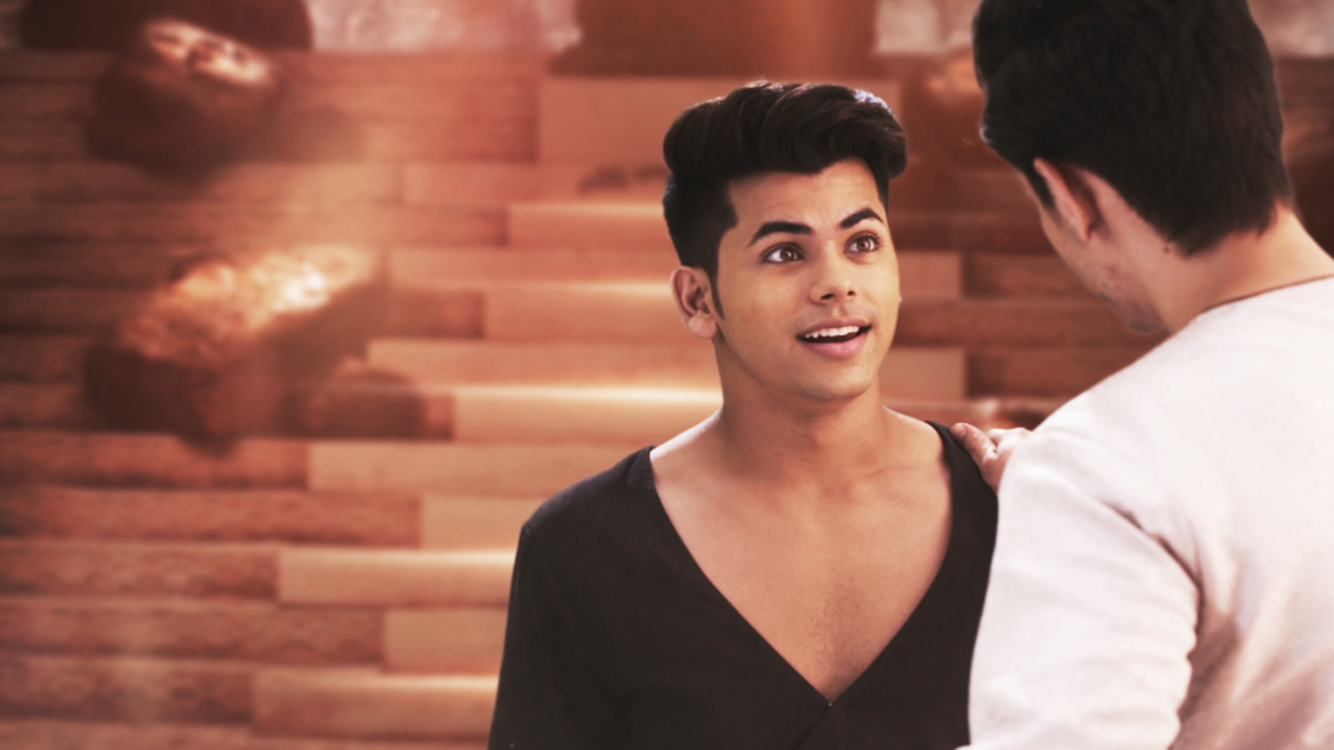 Watch Aladdin To Lift The Hammer? Full HD Video Clips on SonyLIV