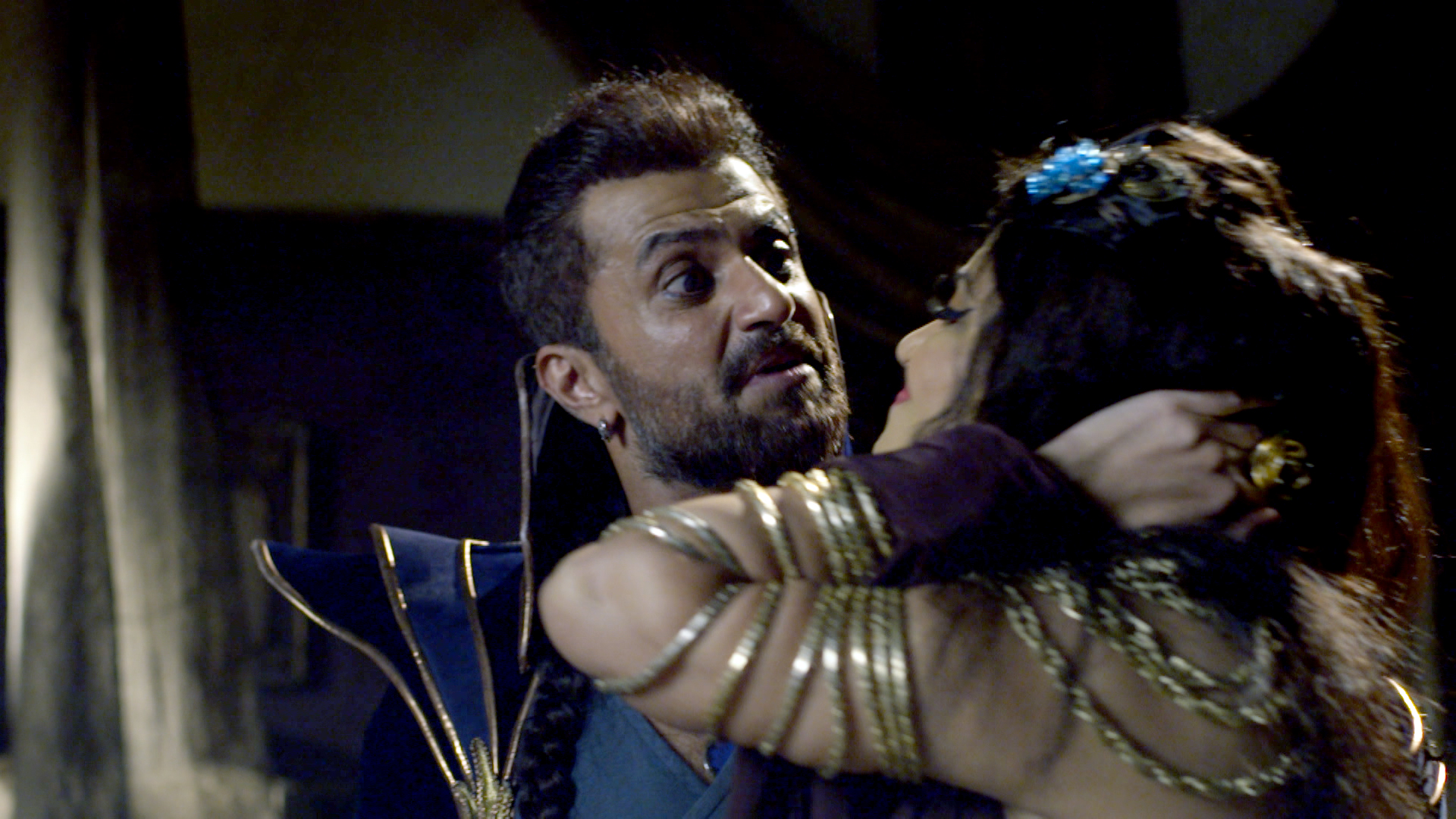 Watch Zafar Attacks Zeher Full HD Video Clips on SonyLIV
