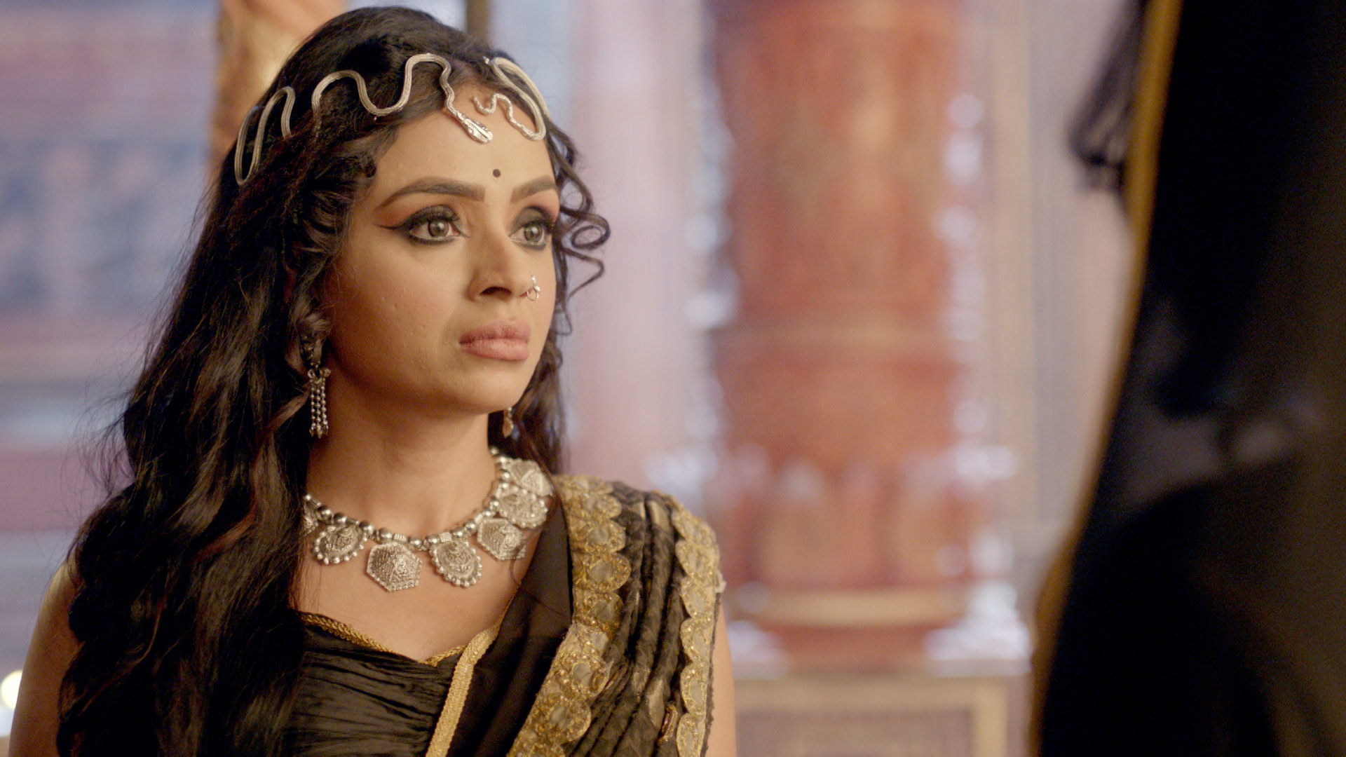 Watch Kadru Scares Vinta Full HD Video Clips on SonyLIV
