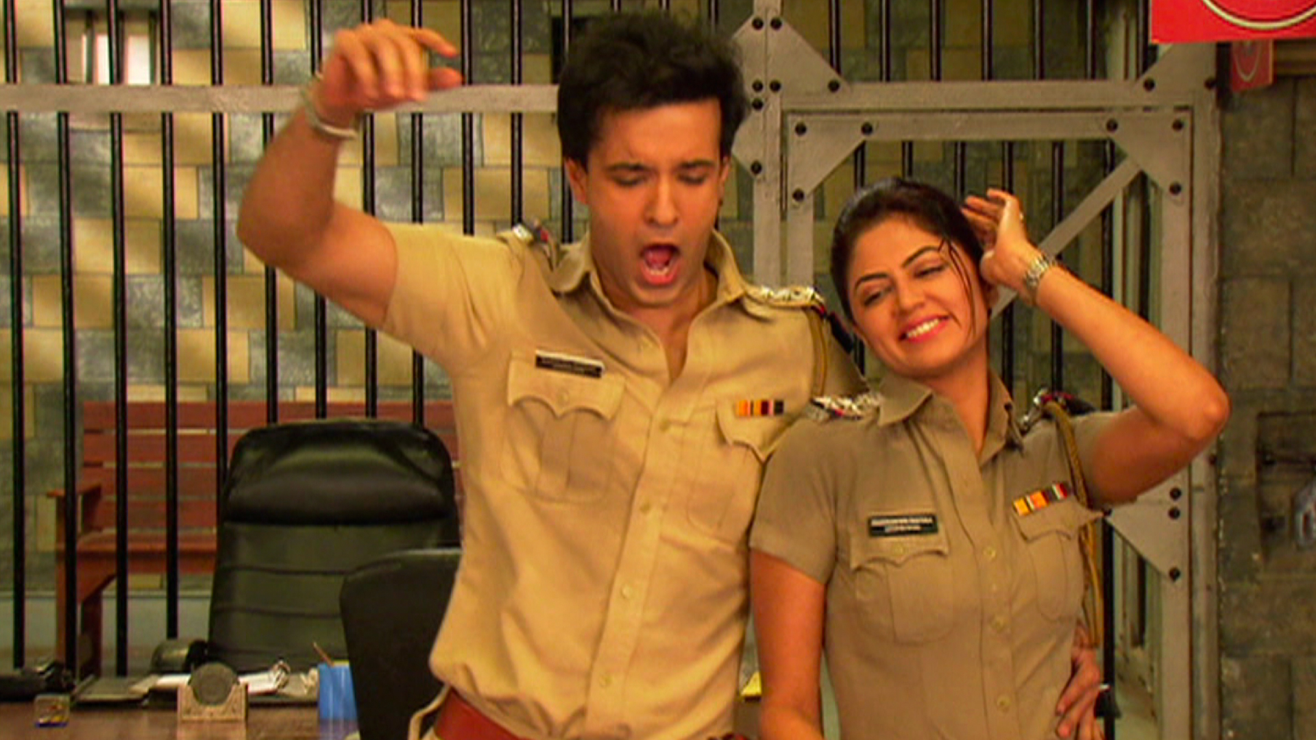 Watch Bajrang Pandey Ki Sapno Ki Duniya from FIR online - SonyLIV
