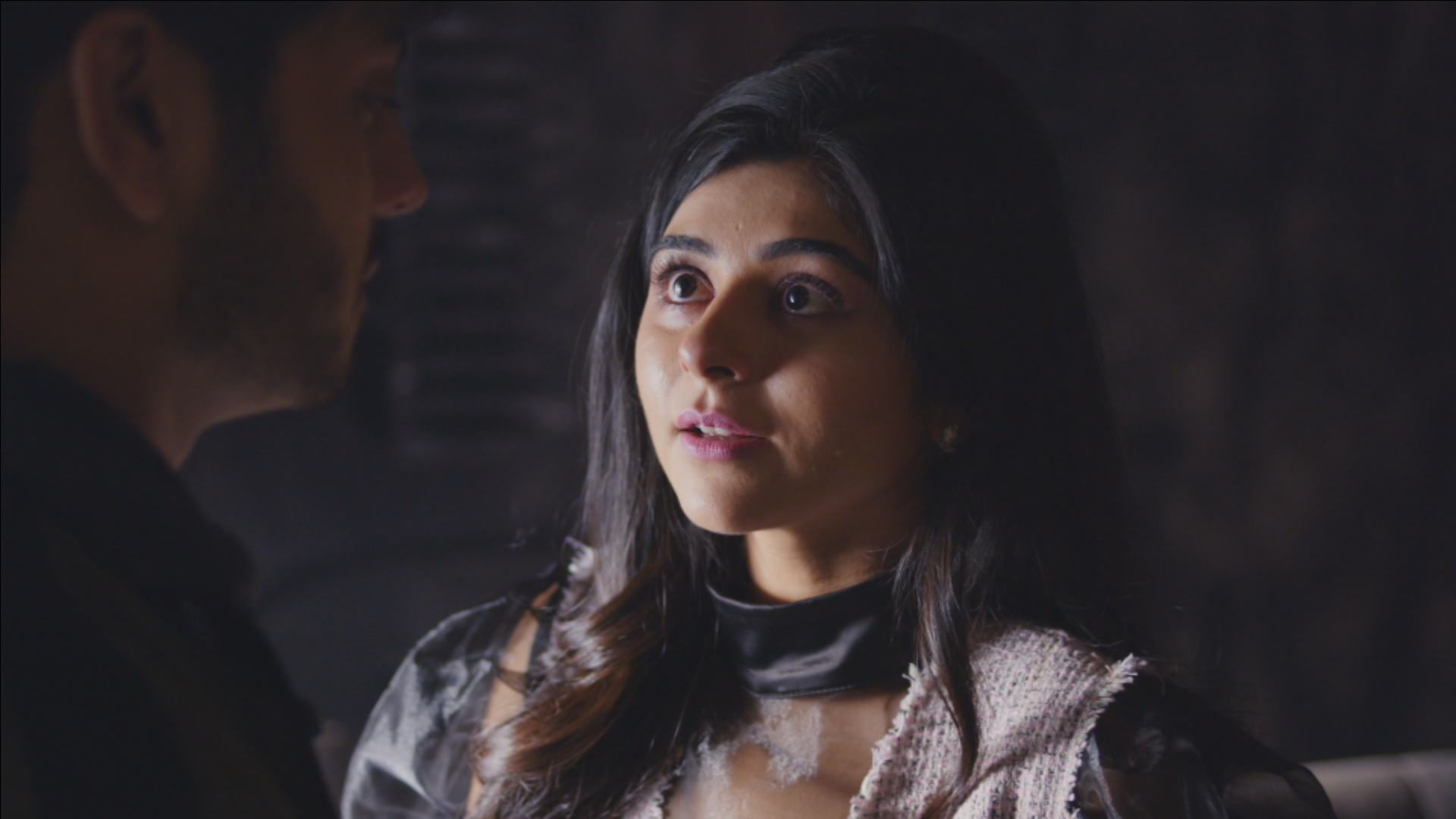 Watch Zara Consoles Veer Full HD Video Clips on SonyLIV