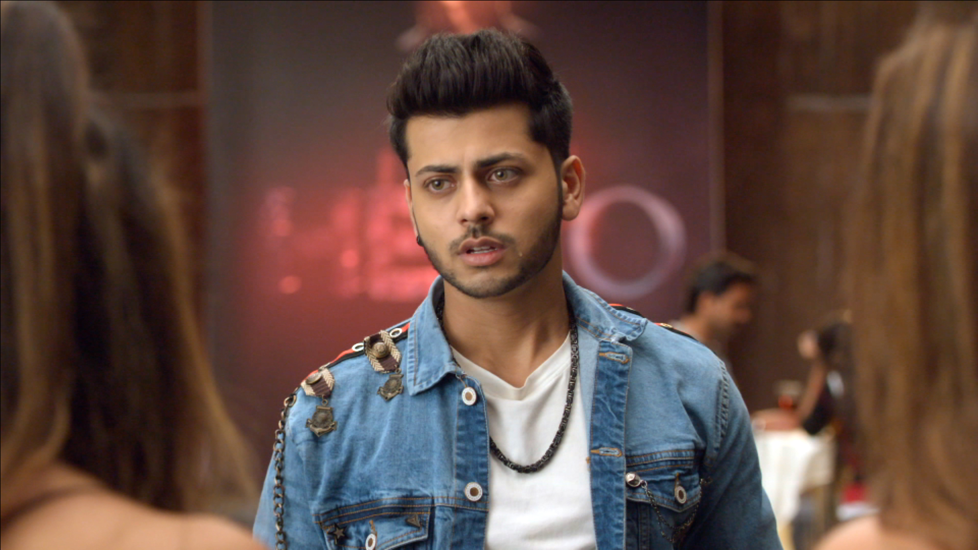 Watch Hero Misbehaves from Hero: Gayab Mode On online - Sony LIV