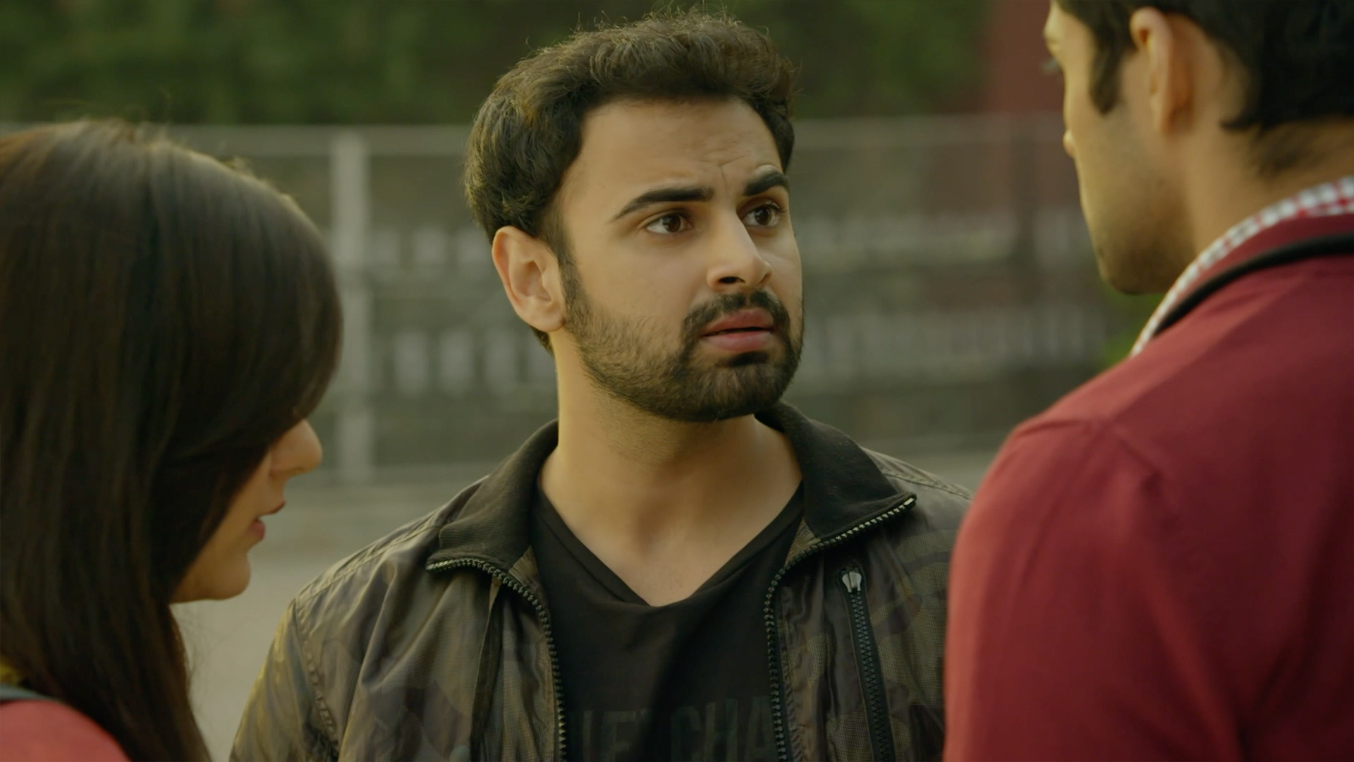 Watch Mannu And Vishwas Come Face To Face from Sab Satrangi online ...