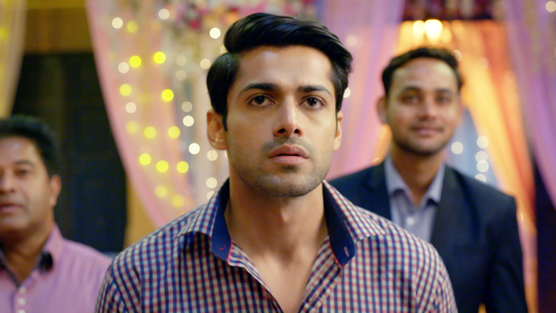 Watch Mannu Ka Dhanda from Sab Satrangi online - SonyLIV