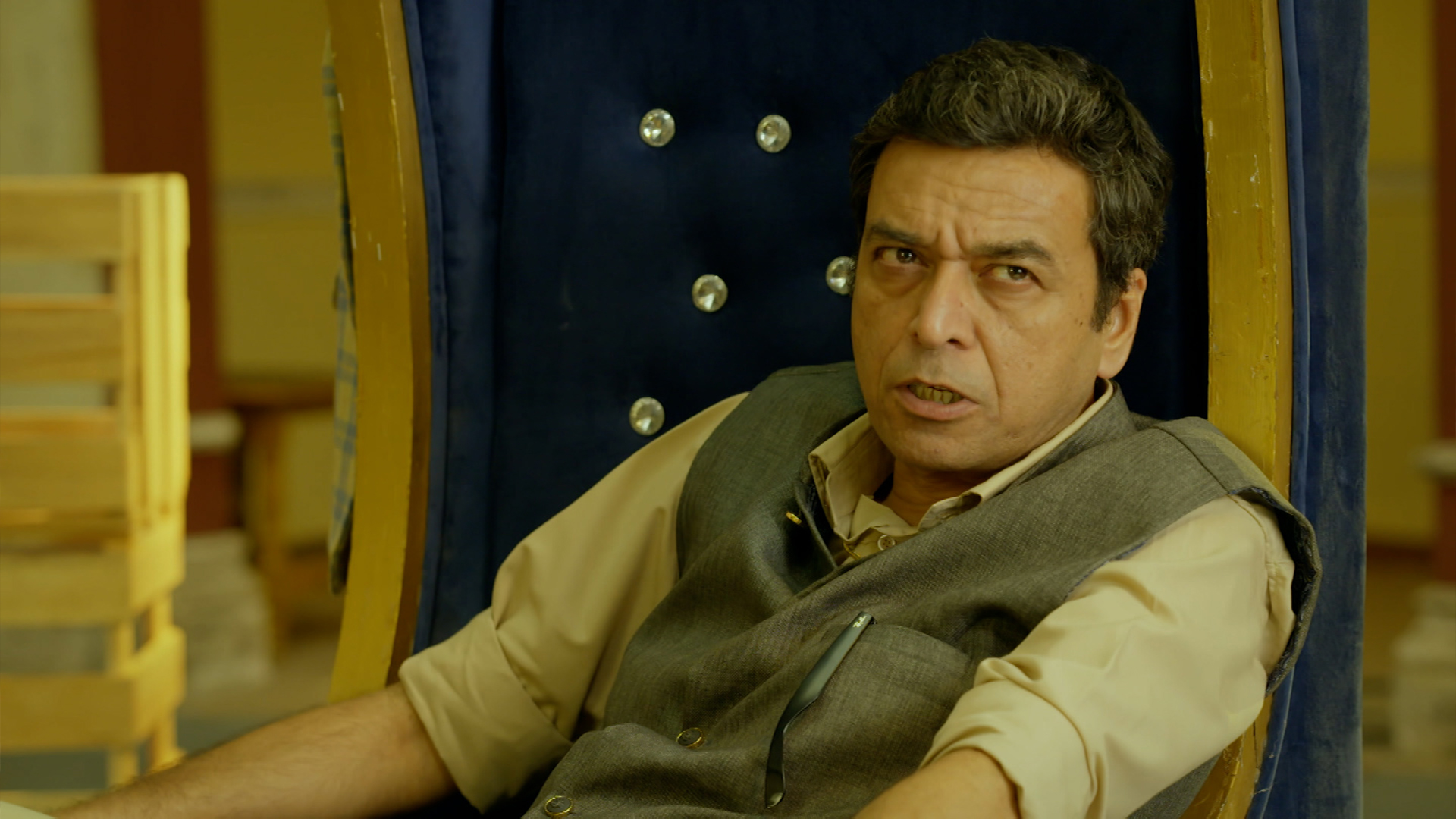 Watch Daddy Gets Angry At Mannu from Sab Satrangi online - SonyLIV