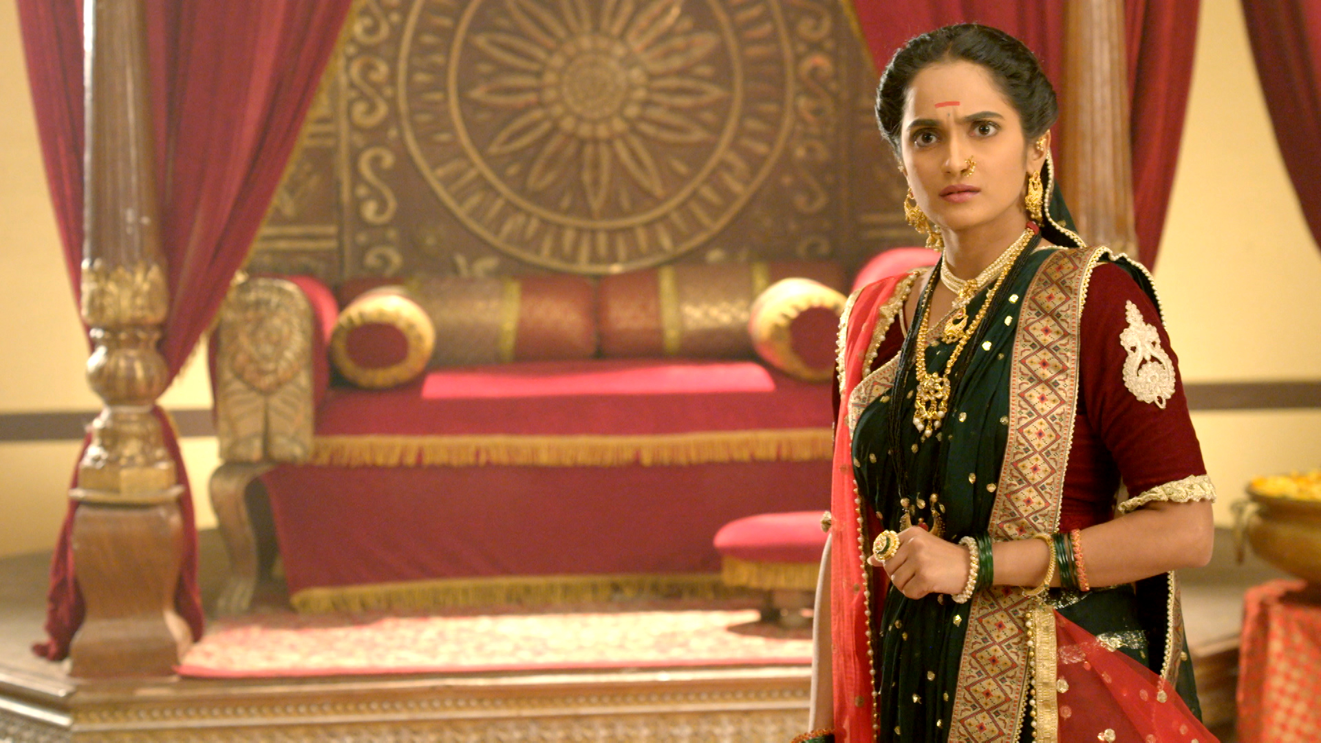 Watch Ahilya's Worries from Punyashlok Ahilya Bai online - SonyLIV
