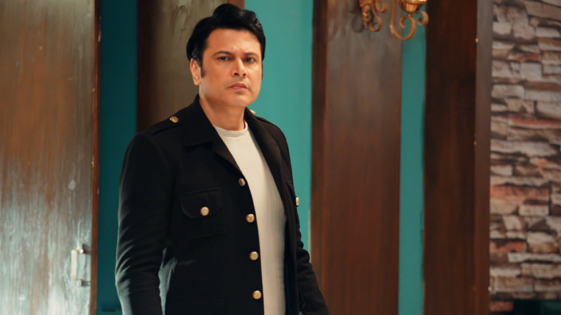 Watch Vikrant Rastogi Takes Pallavi's Side from Appnapan - Badalate ...