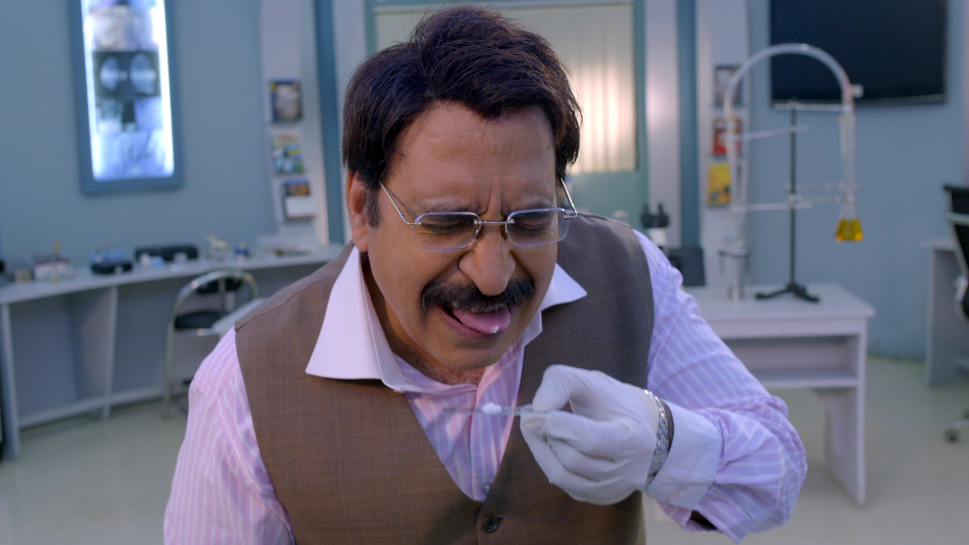 Watch Drug Analysis By Dr Salunkhe Full HD Video Clips on SonyLIV