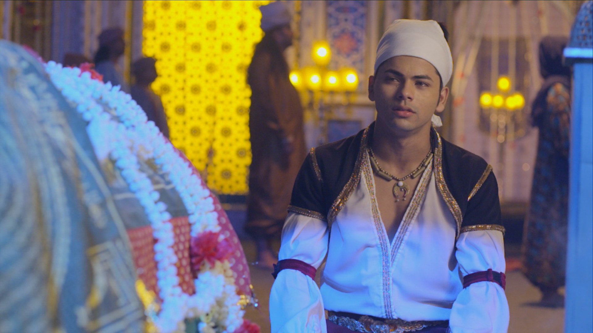 Watch Aladdin Prays For Ammi Full HD Video Clips on SonyLIV