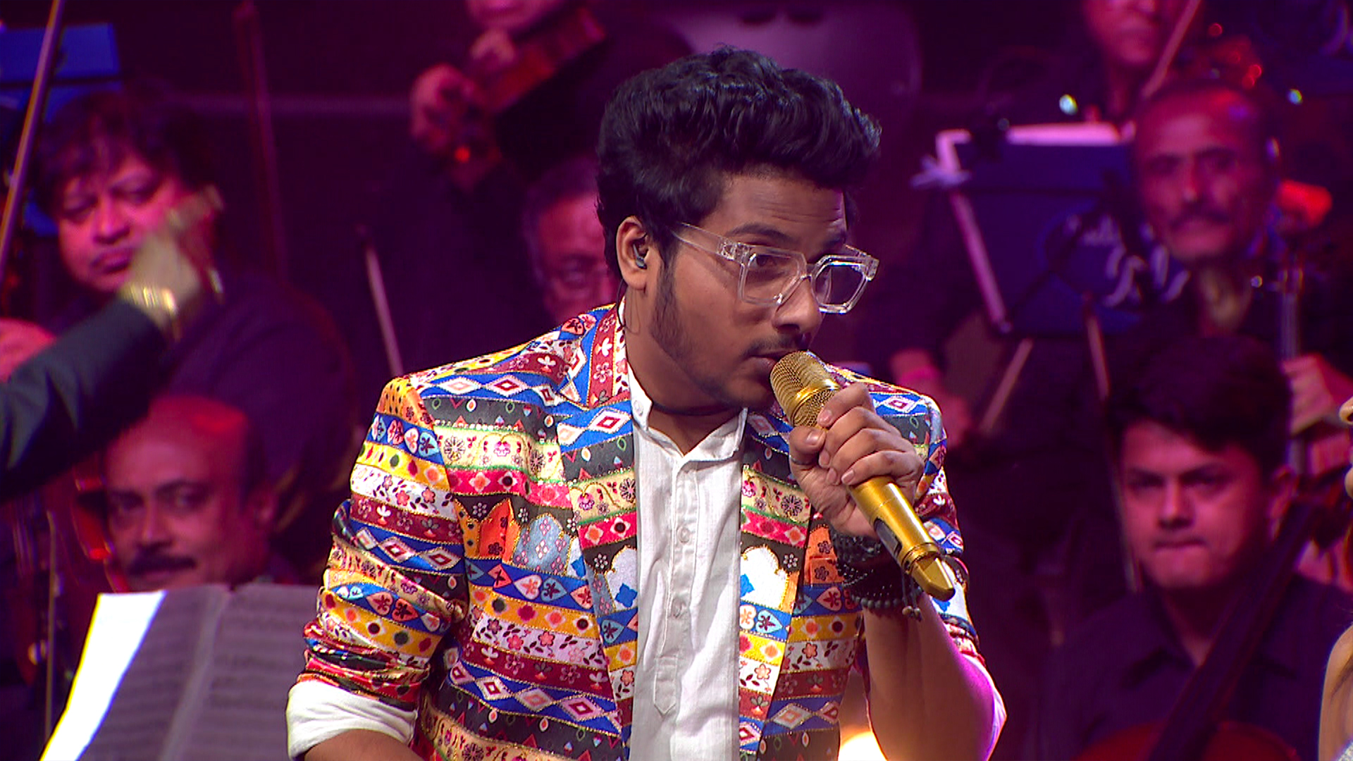 Watch O Mere Raja By Pritam And Senjuti from Indian Idol online - SonyLIV