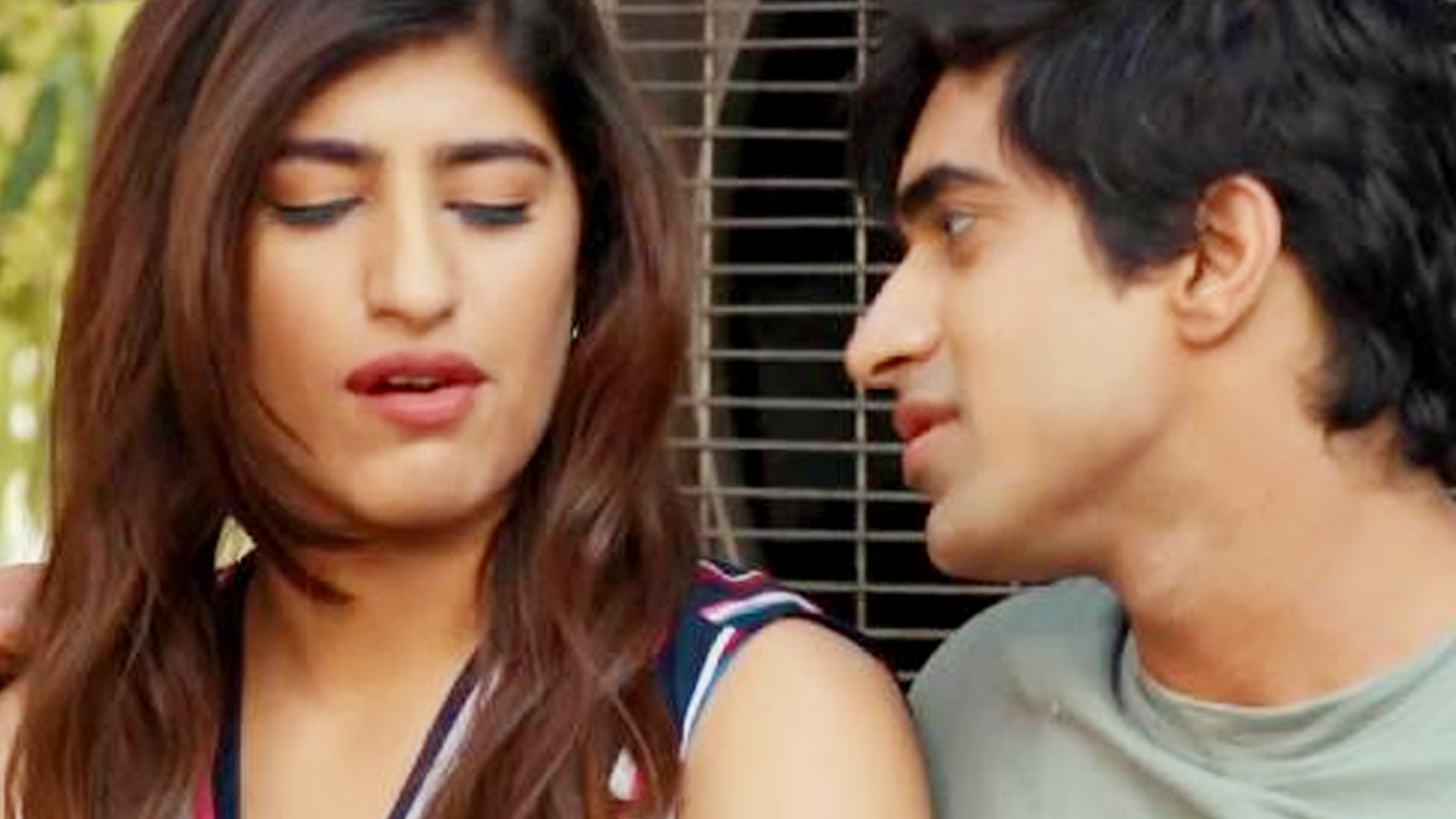 Watch College Romance Episode no. 2 TV Series Online - Tommy - SonyLIV