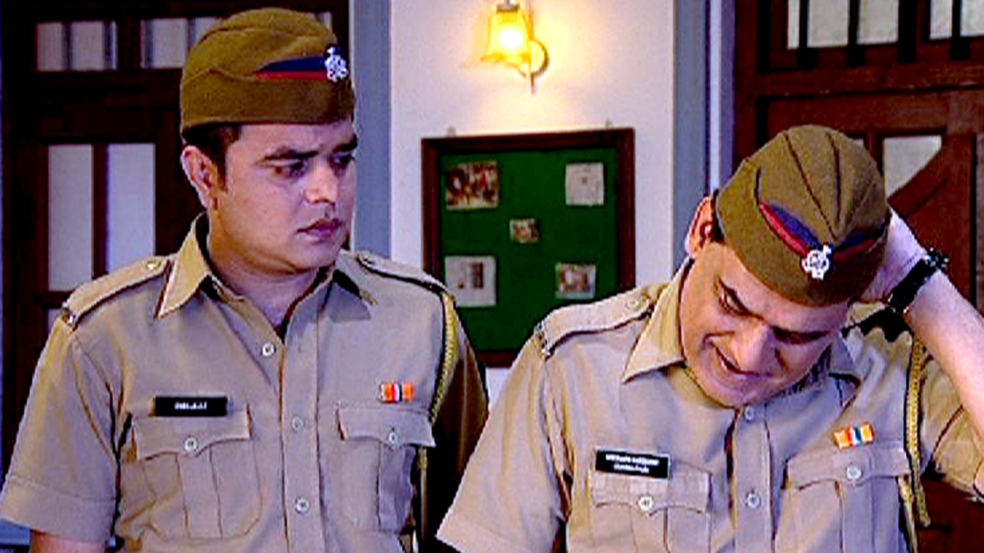 Watch FIR Episode No. 1007 TV Series Online - Possessed Billu Insults ...