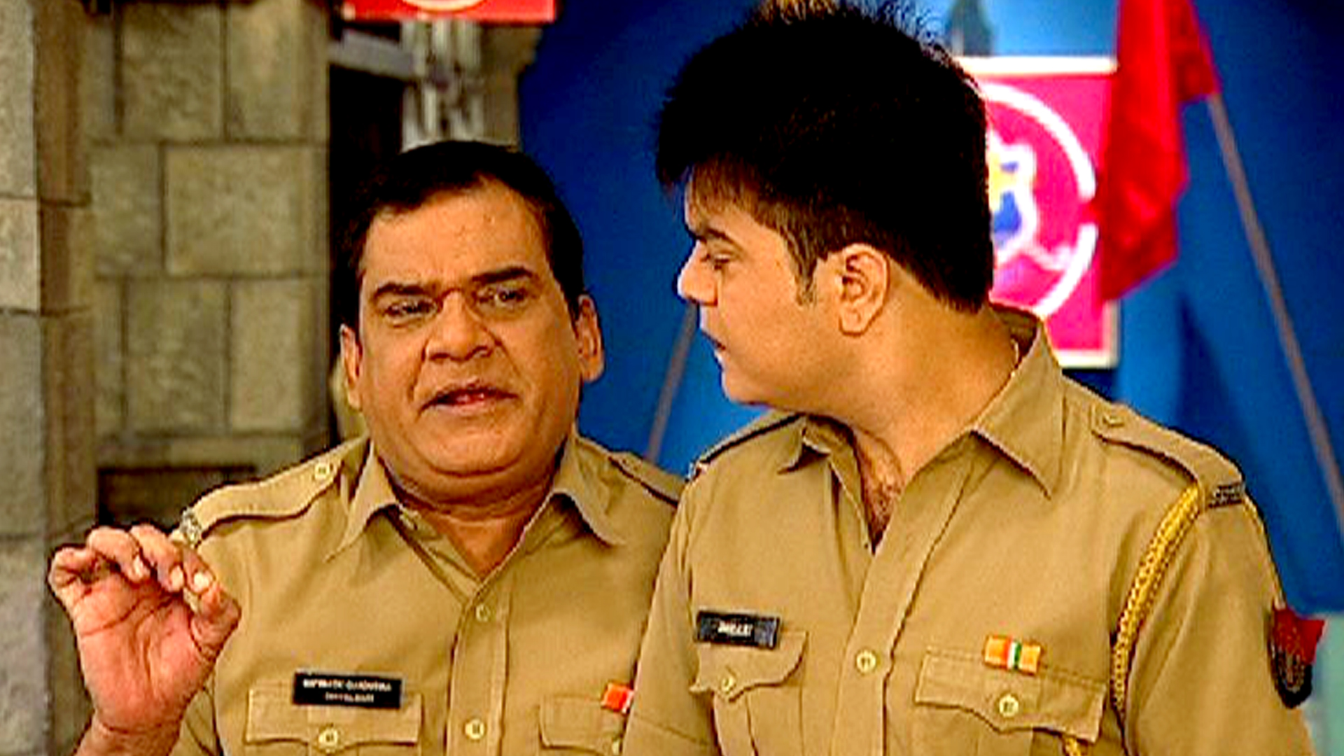 Watch FIR Episode no. 1013 TV Series Online - Billu Leaves The Chowki ...