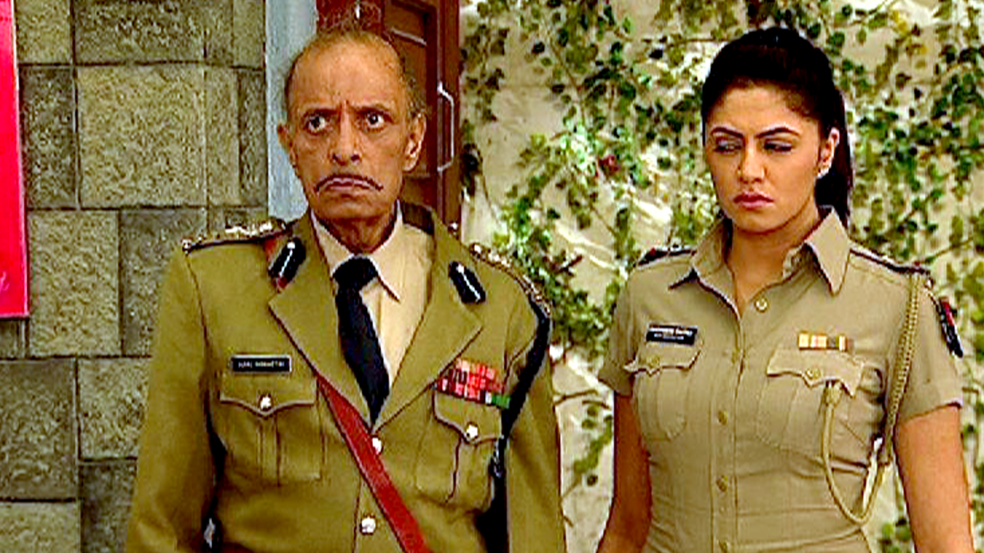 Watch FIR Episode No. 1015 TV Series Online - Bhola And Chautala Get ...