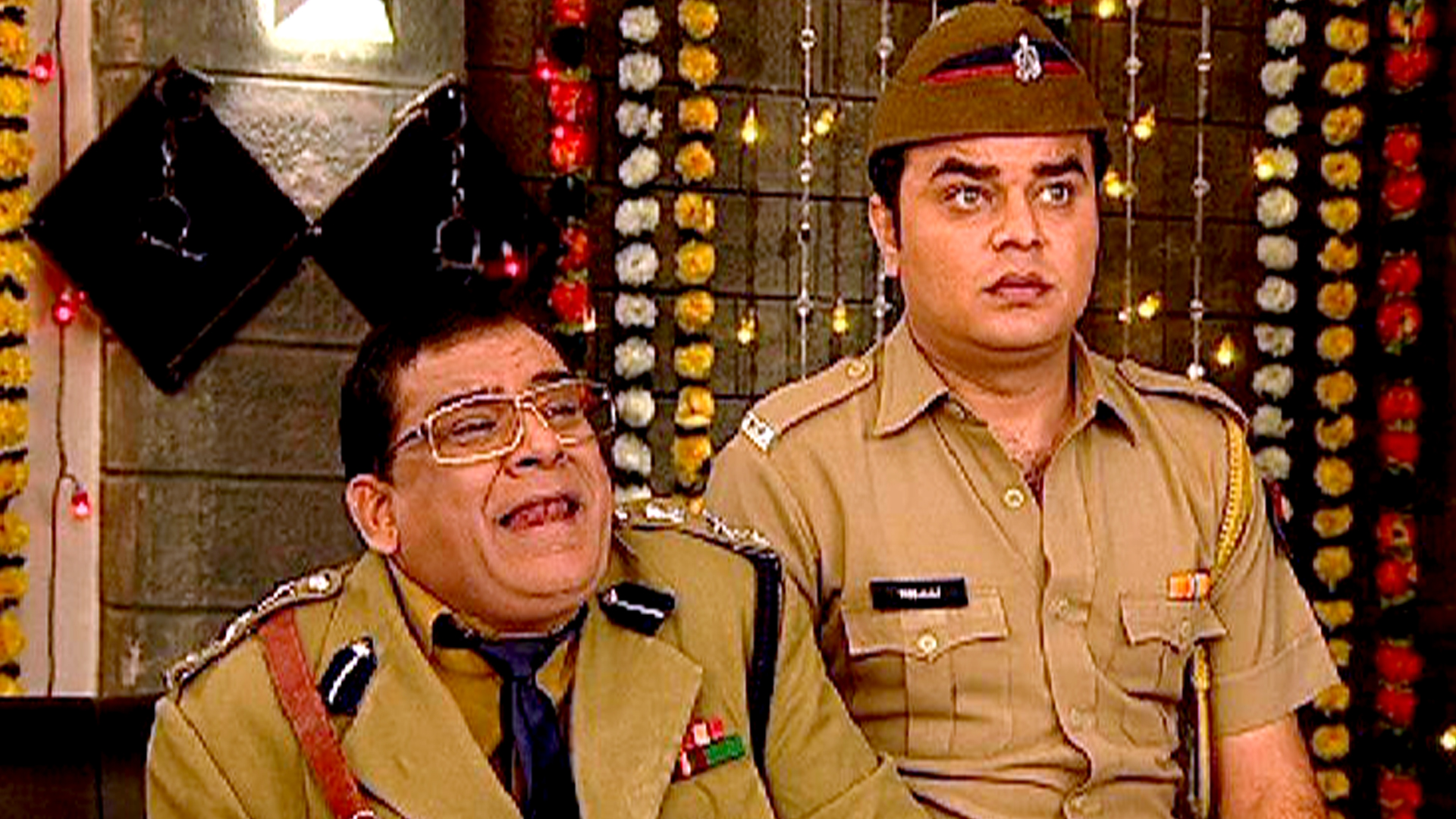 Watch FIR Episode No. 1027 TV Series Online - Real Commissioner - SonyLIV