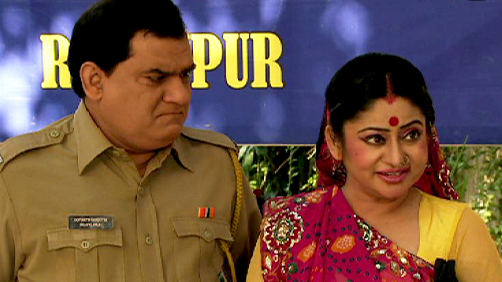 Watch FIR Episode No. 1071 TV Series Online - Gopi Aur Topi - SonyLIV