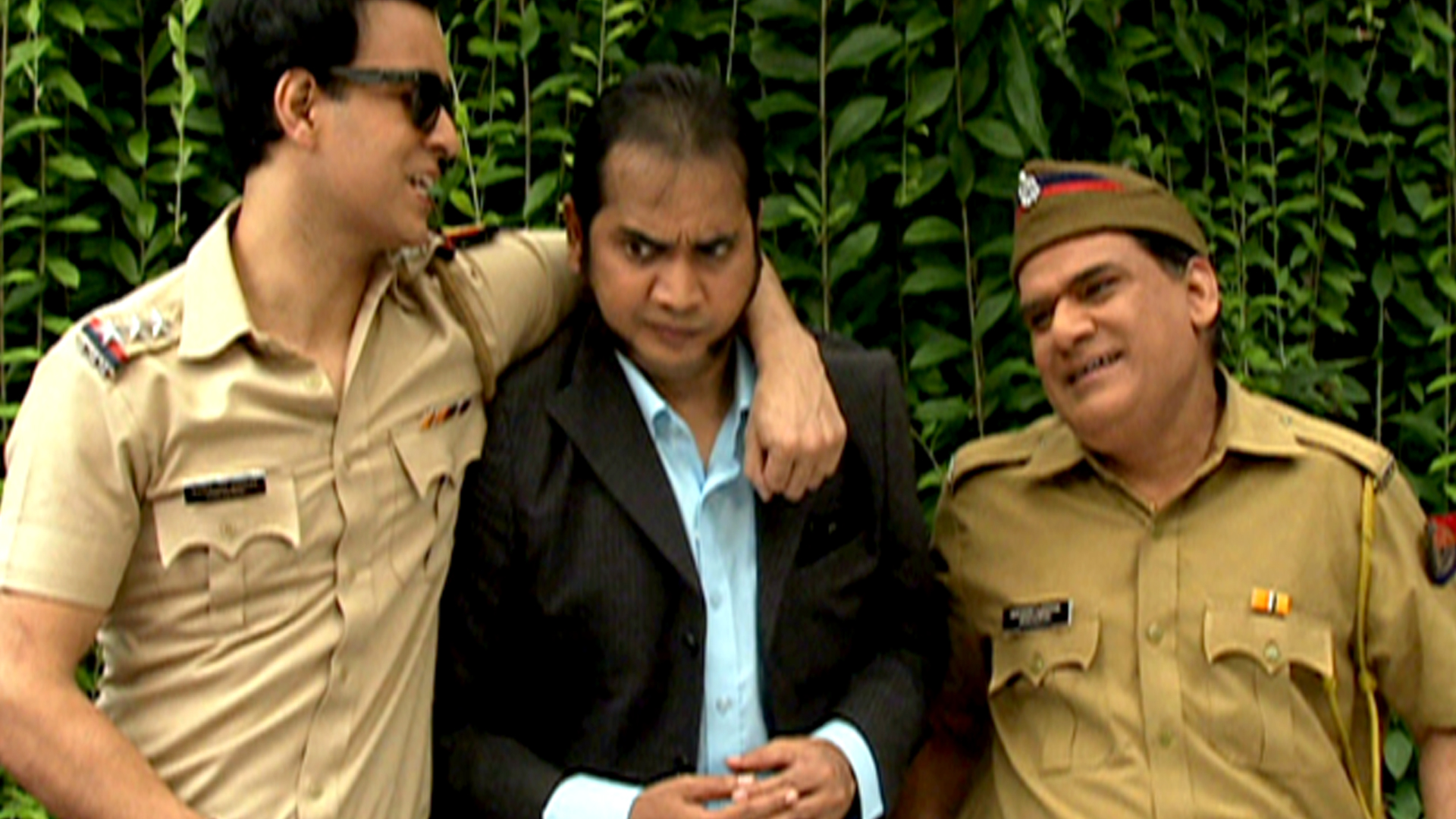 Watch FIR Episode No. 1236 TV Series Online - Bunty Bhaiyya's Master ...