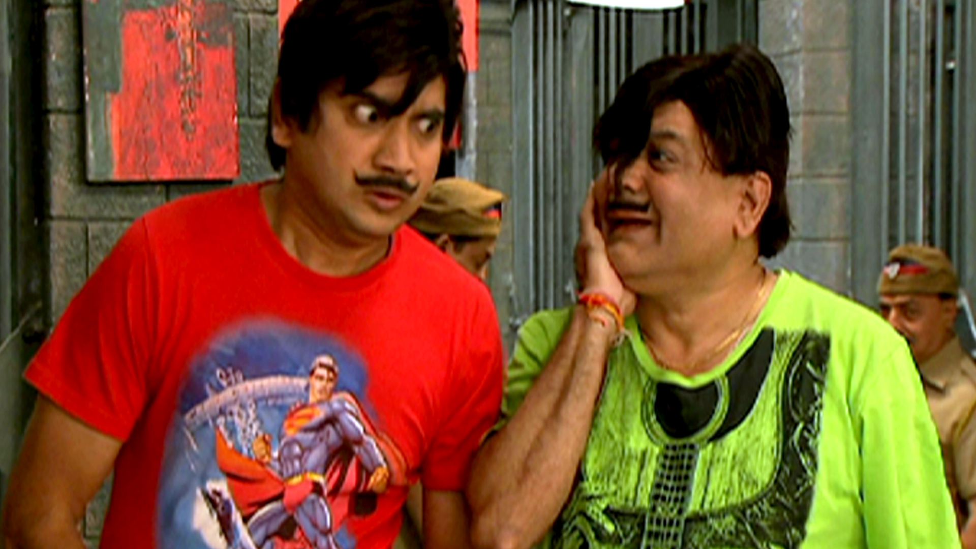Watch FIR Episode No. 1323 TV Series Online - Gappu and Chappu - SonyLIV
