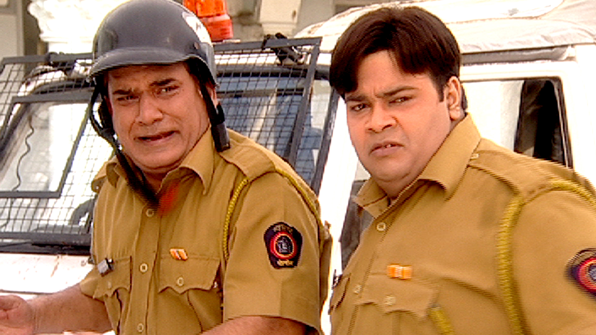 Watch FIR Episode no. 189 TV Series Online - ACP Action Pandey - Sony LIV