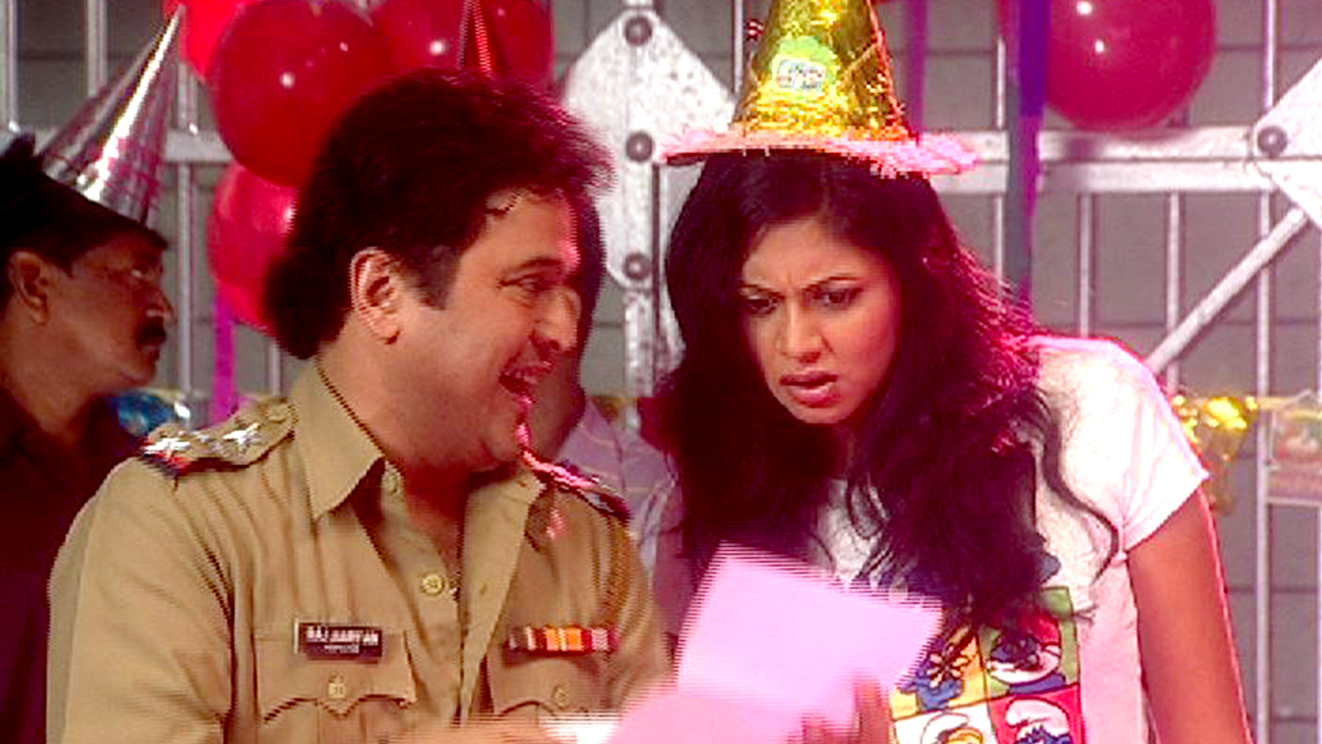 Watch FIR Episode no. 208 TV Series Online - Gopi's Birthday - Sony LIV