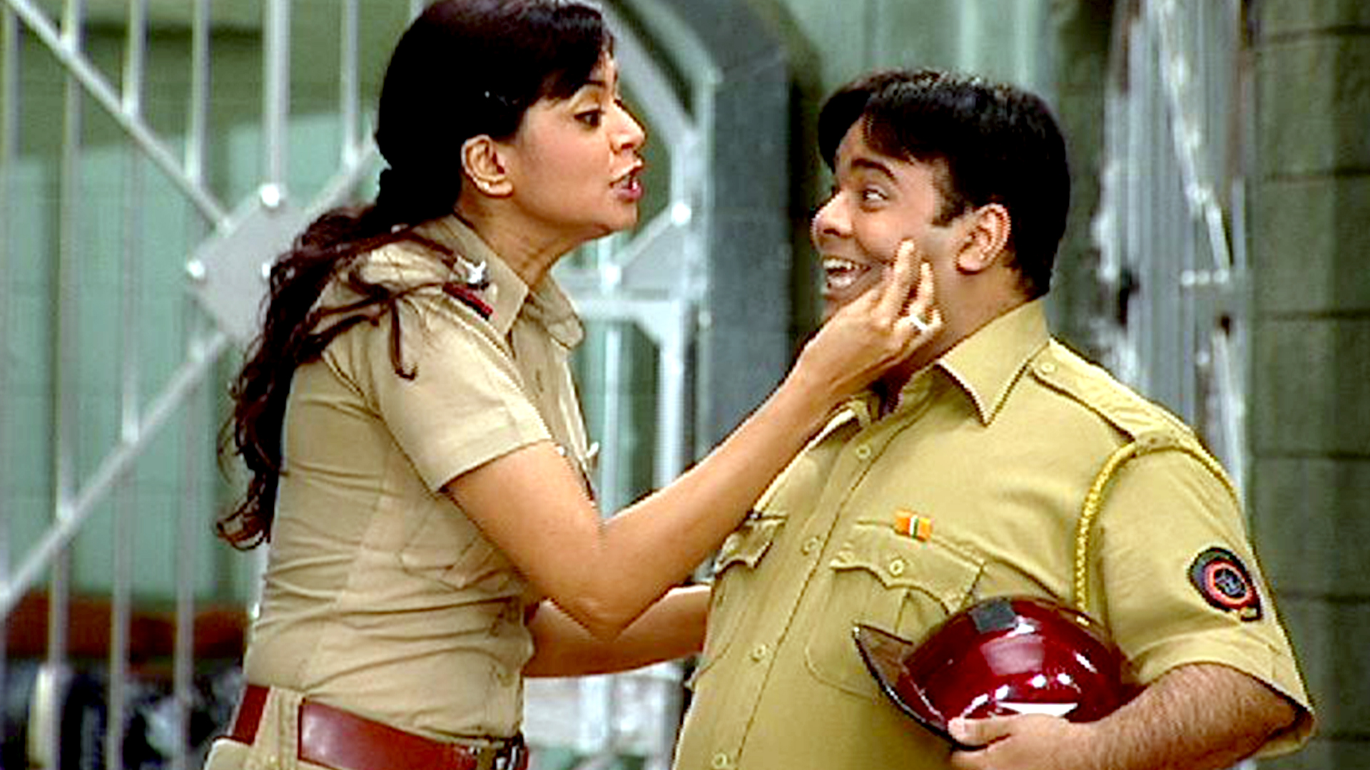 Watch FIR Episode no. 253 TV Series Online - Raj Becomes A Criminal ...